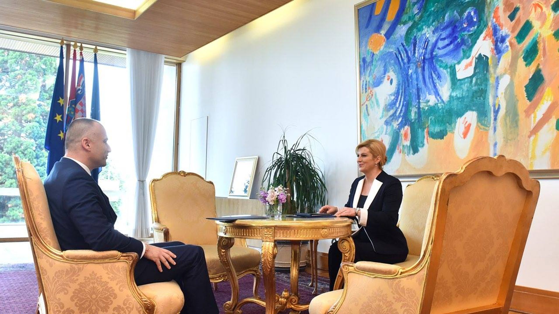 Afera Hotmail: Predsjednica Grabar-Kitarović sastala se s ravnateljem SOA-e