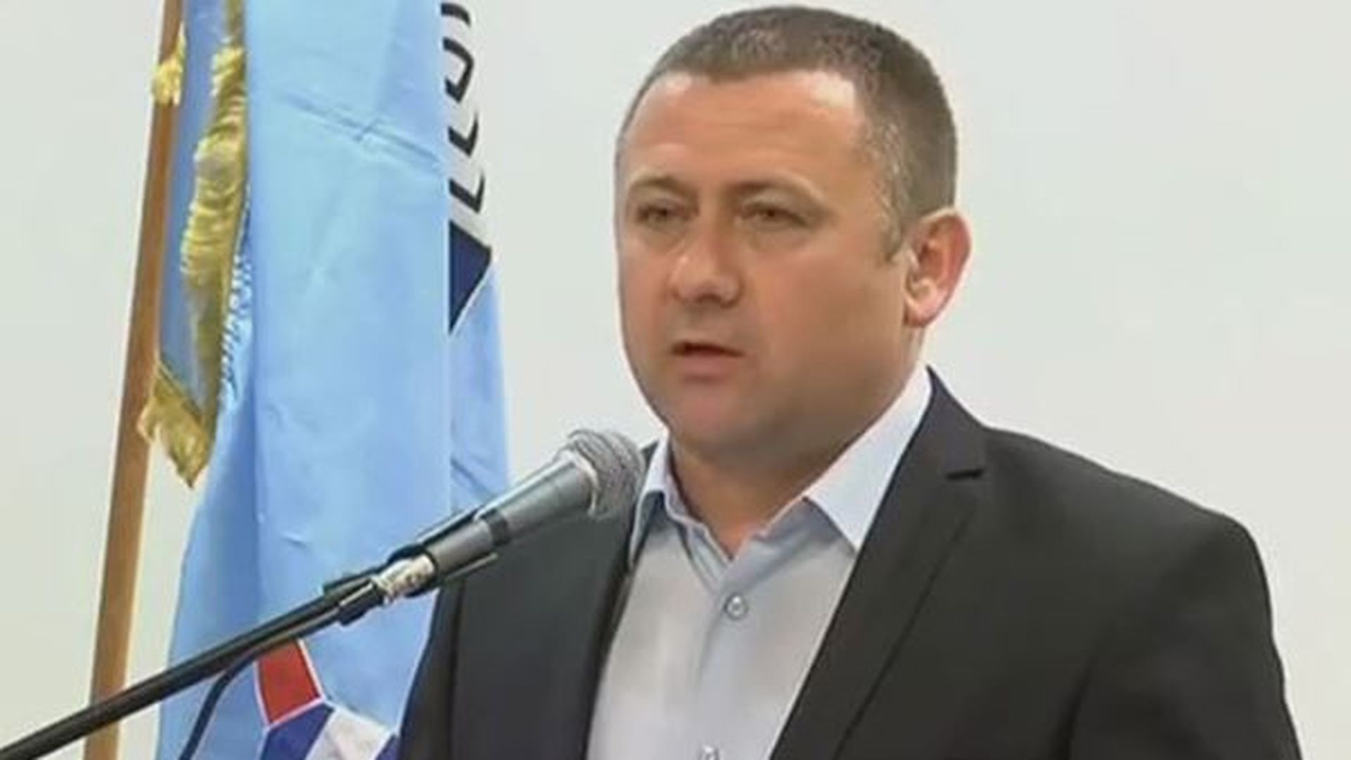 HDZ-ov načelnik pijan se zabio u automobil s časnim sestrama HDZ-ov načelnik pijan se zabio u automobil s časnim sestrama