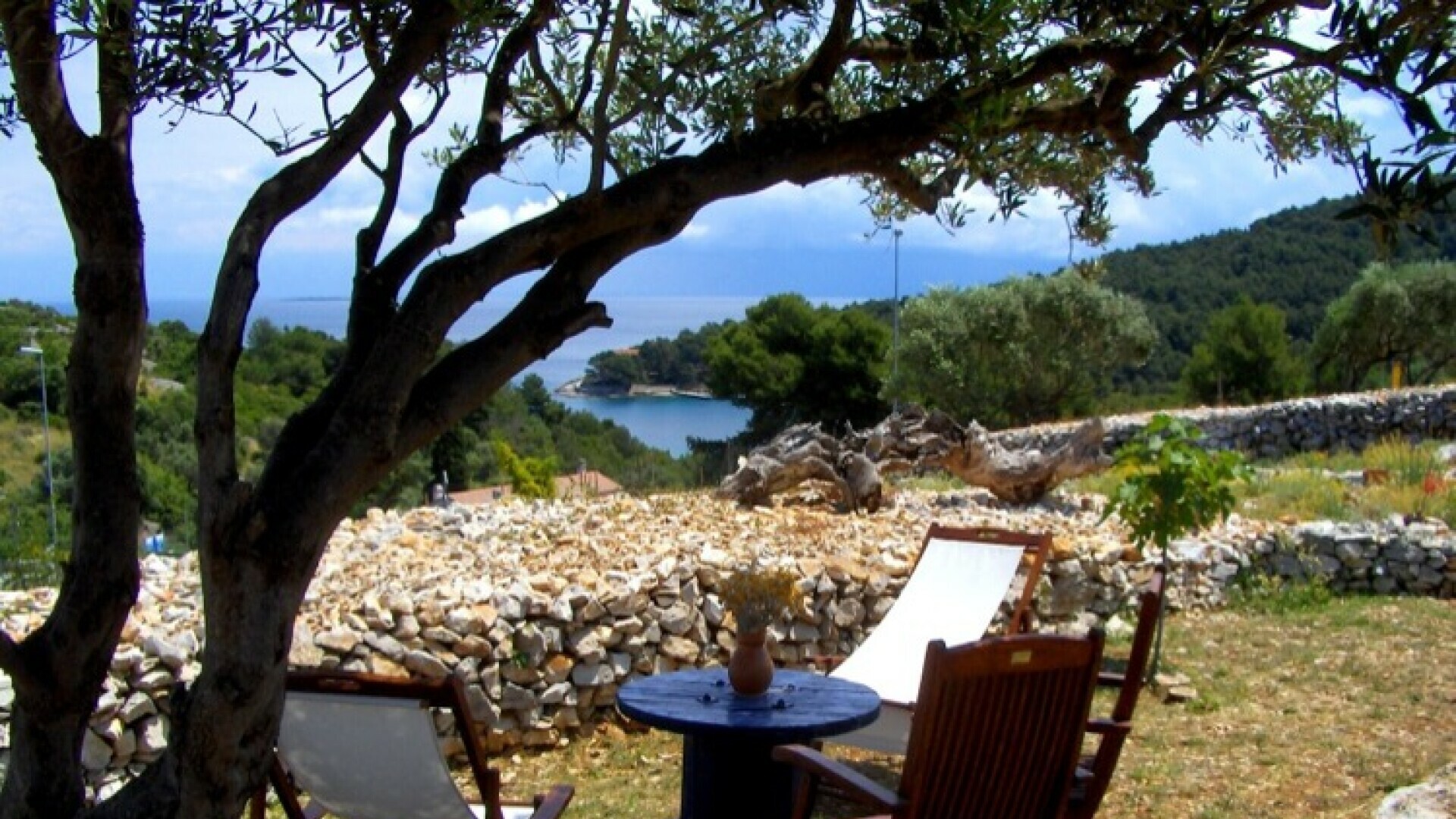 Upoznajte otok zatvorenih očiju: Mjesto u Malom Lošinju s kojega nećete htjeti otići