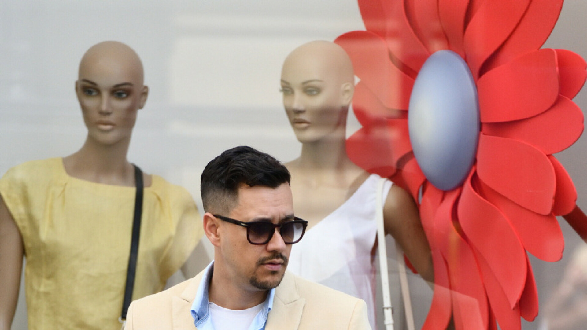 Sunčani vikend izmamio je poznate Hrvate na zagrebačku špicu, a svi su ...