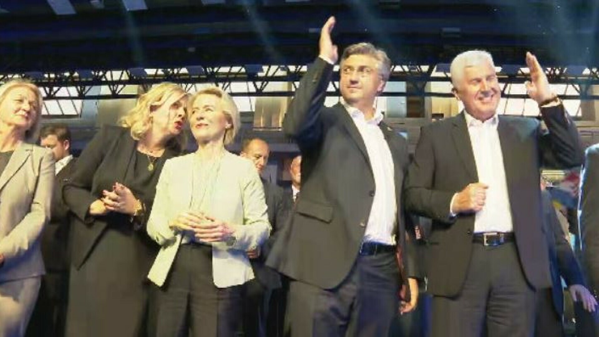 VIDEO Znaju pokrete! Pogledajte Plenkovića i Čovića kako plešu na Rim ...