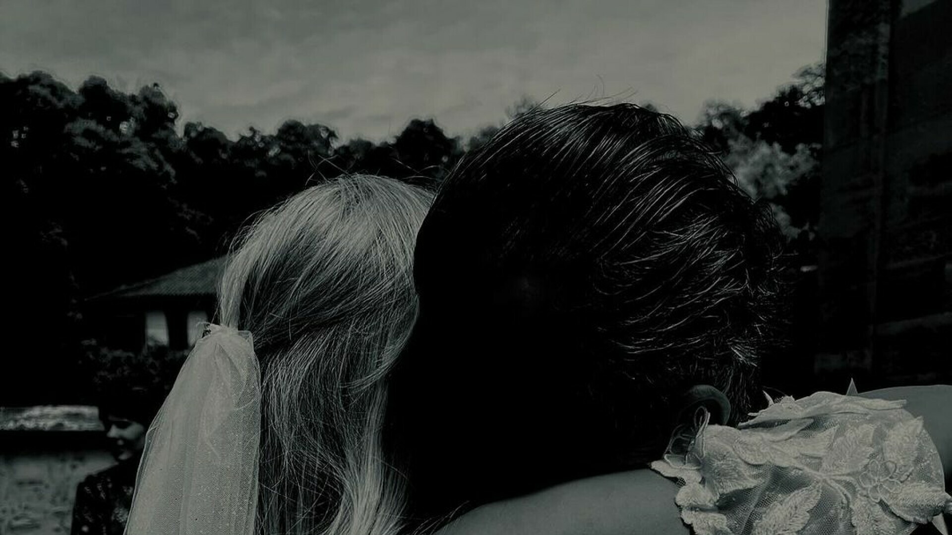 Kontroverzni srpski glumac nakon problema sa zakonom stao pred oltar ...