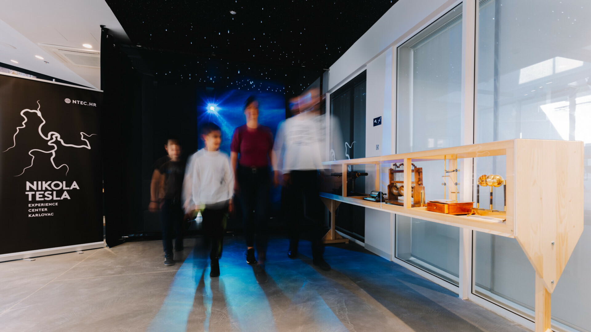 Dobio je ukor, nosio rukavice i nije volio dirati kosu: Donosimo ...