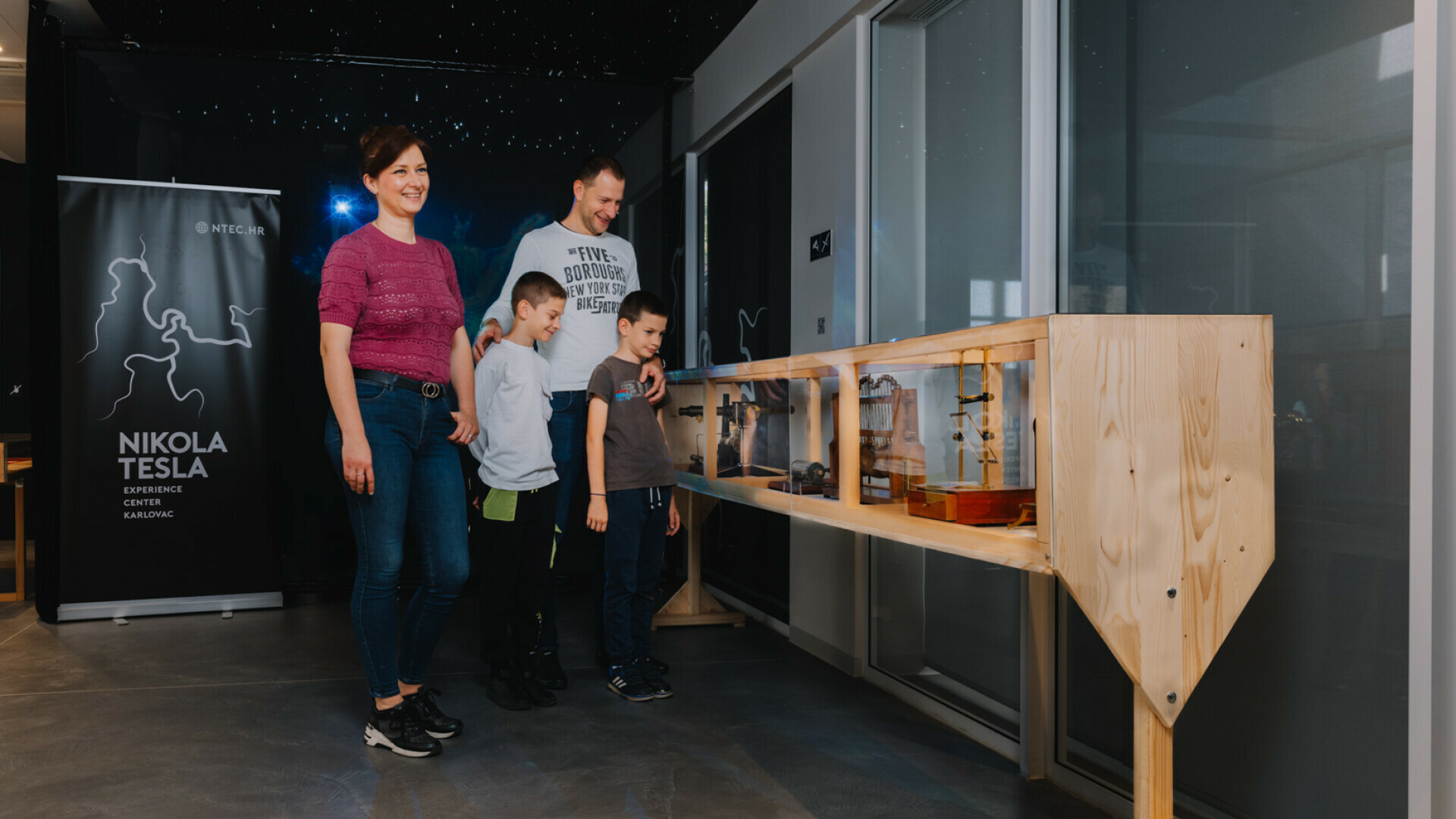 Dobio je ukor, nosio rukavice i nije volio dirati kosu: Donosimo ...