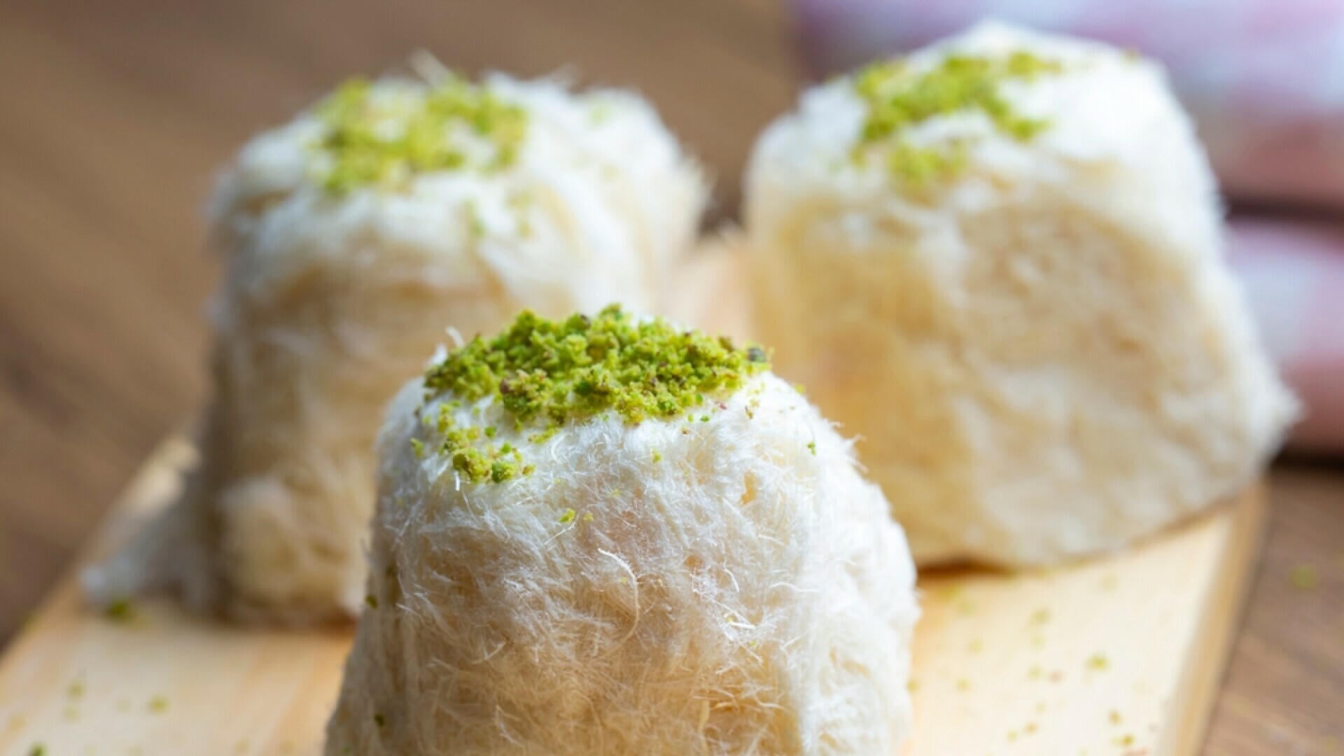 Bosanski desert koji nitko ne može napraviti sam: Šećerne niti koje ...