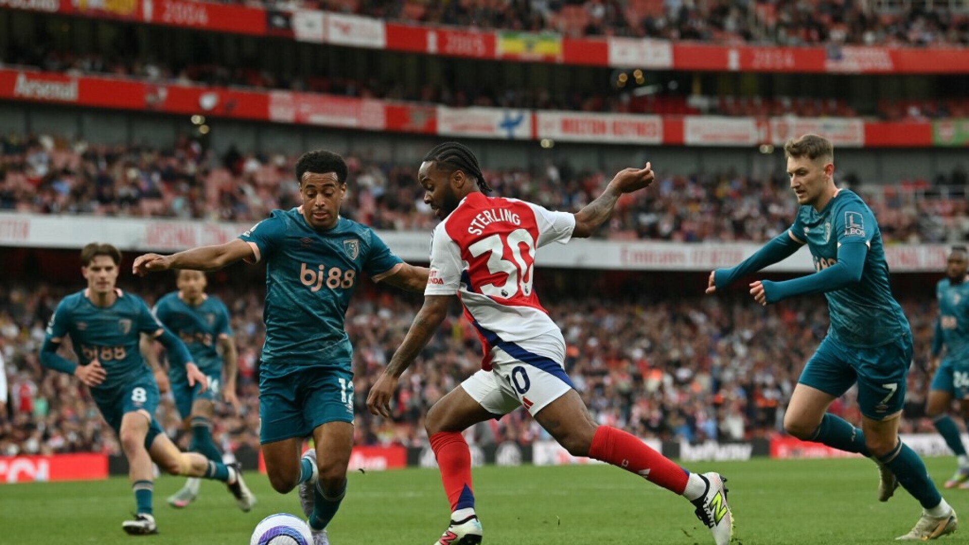 Bournemouth šokirao Arsenal na Emiratesu