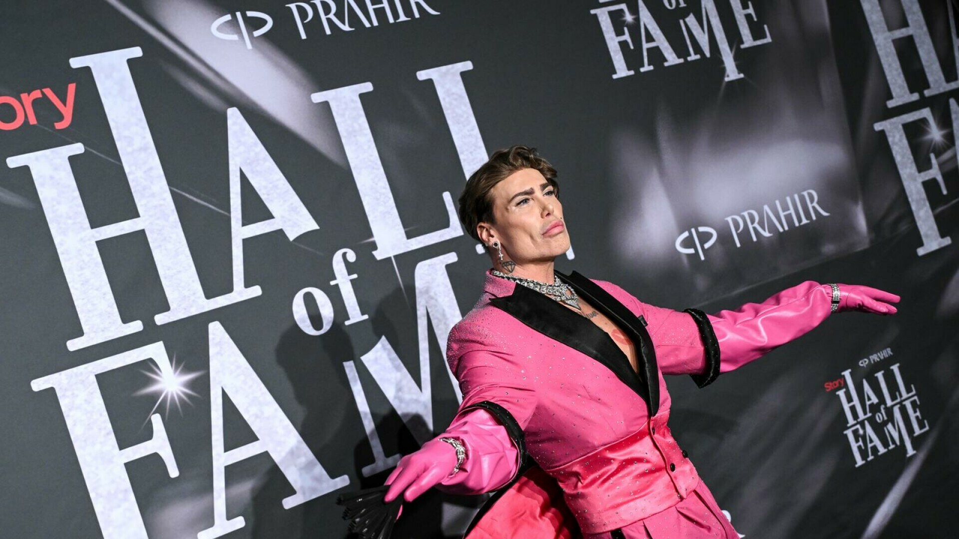 Neven Ciganović istaknuo se u masi među brojnim poznatim Hrvatima