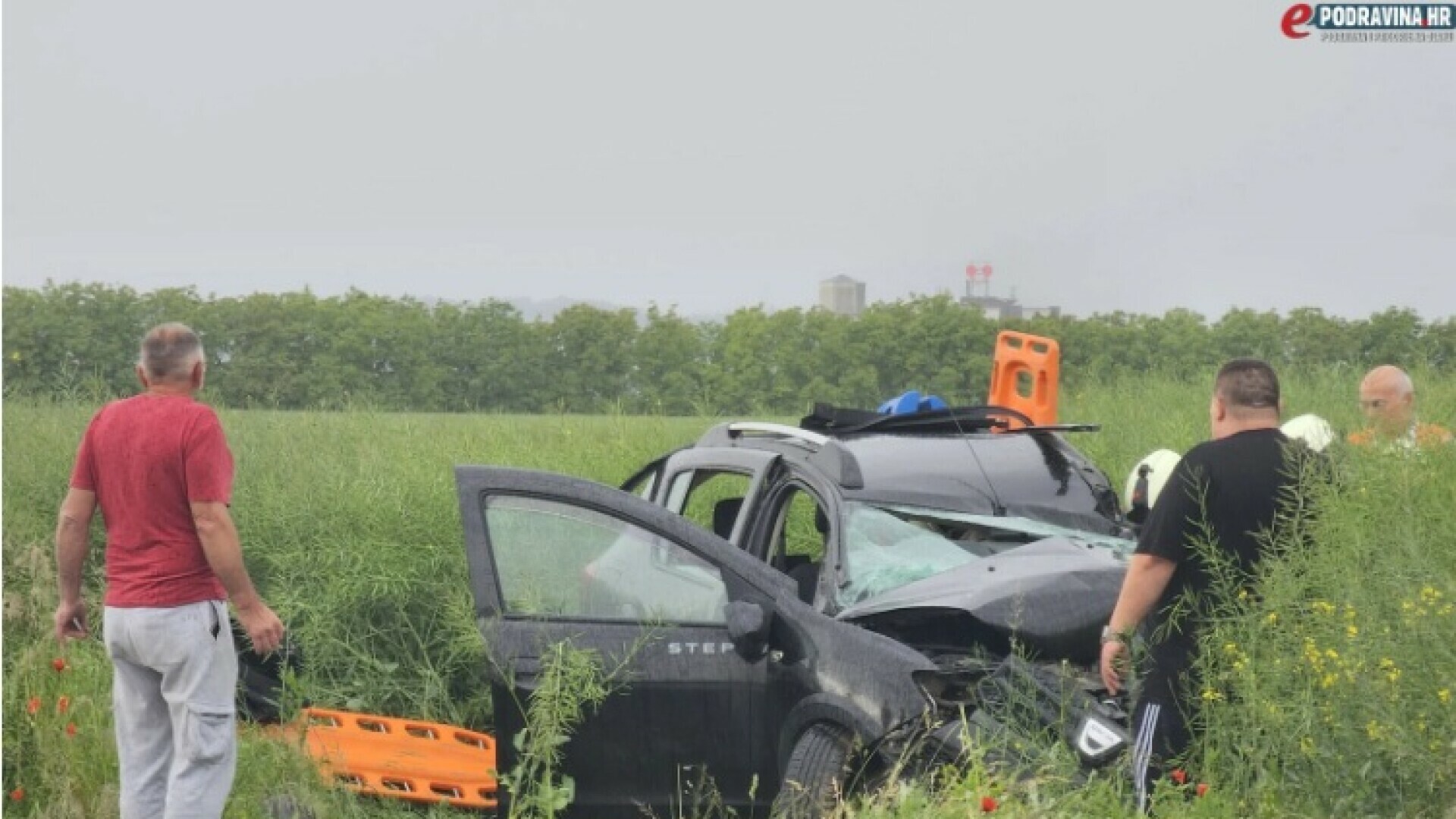 FOTO Sudarila se dva automobila, četiri osobe su ozlijeđene