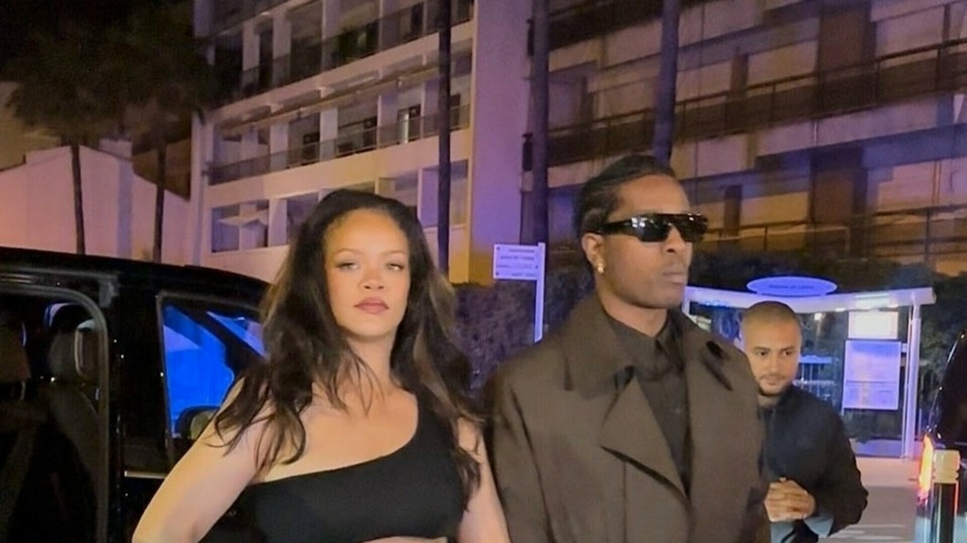 Samo trudna Rihanna može pokazati trbuh u haljini s ovako malo materijala