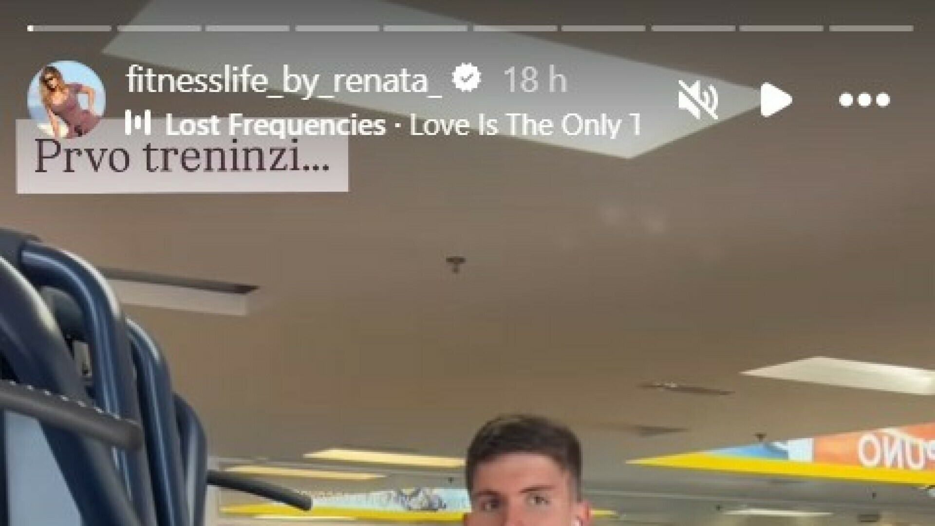 Mama našeg nogometaša u teretani ponosno istaknula adute, društvo joj ...