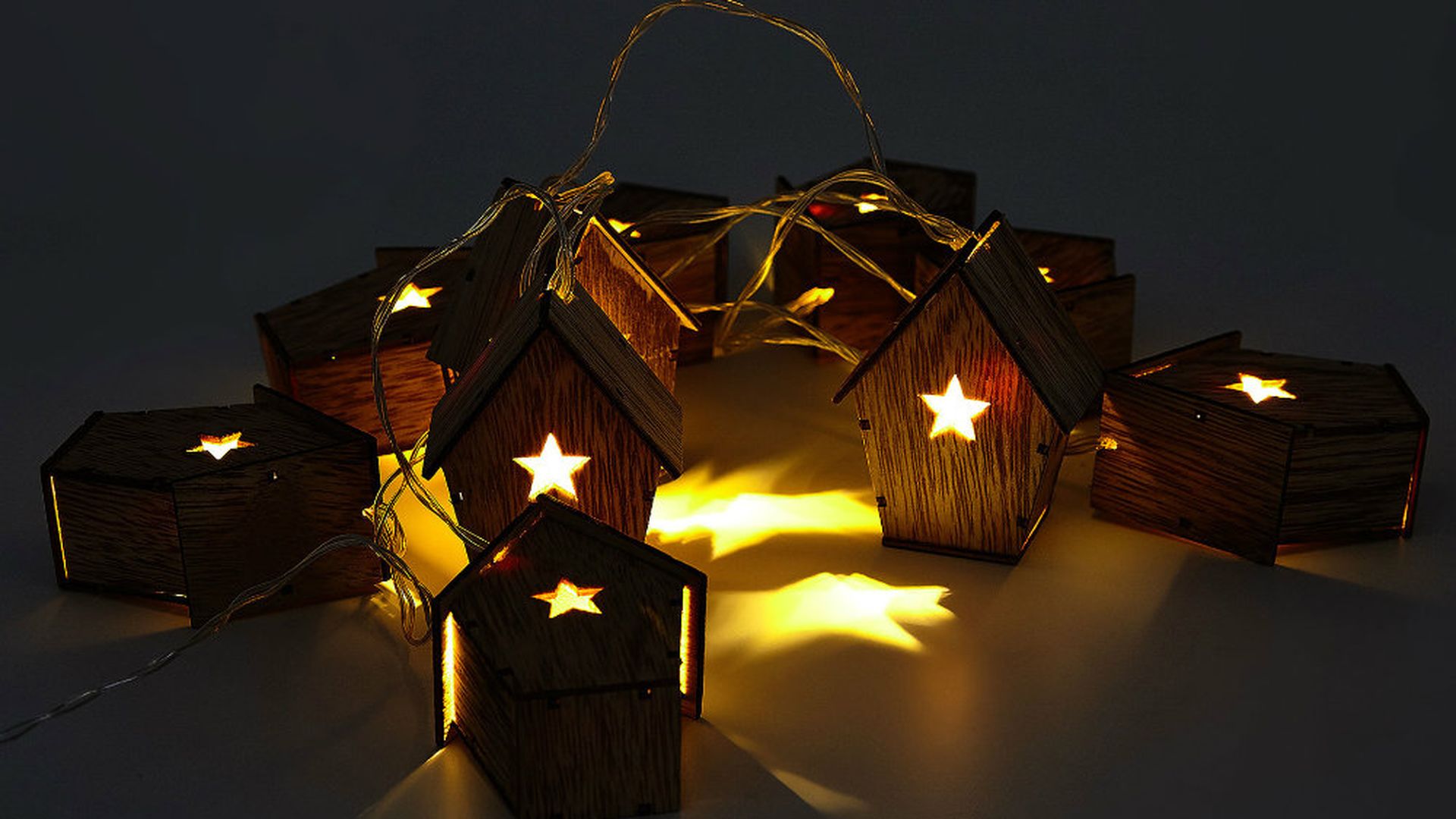 Nešto drugačije: 5 božićnih lampica koje se mogu koristiti cijelu godinu