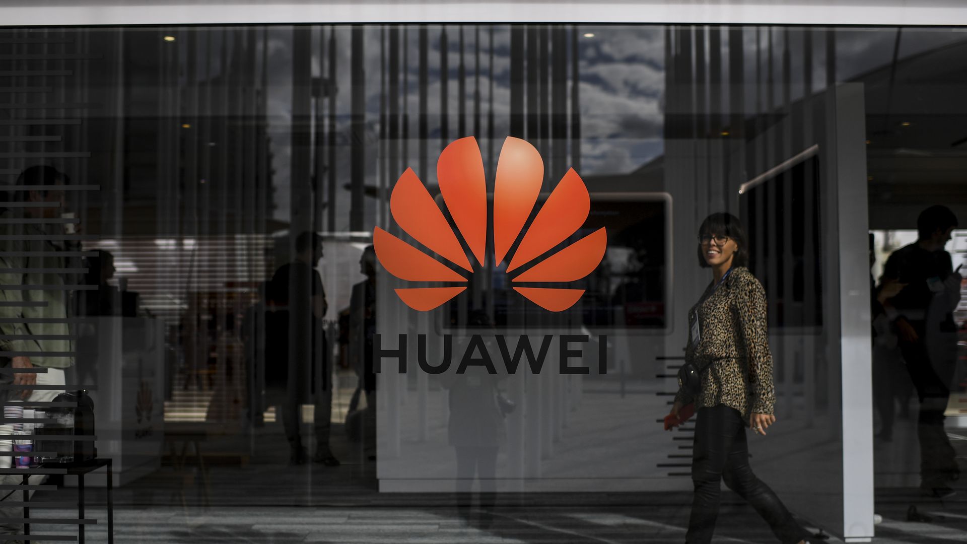 Nakon američke zabrane Huawei želi pridobiti europske razvojne programere