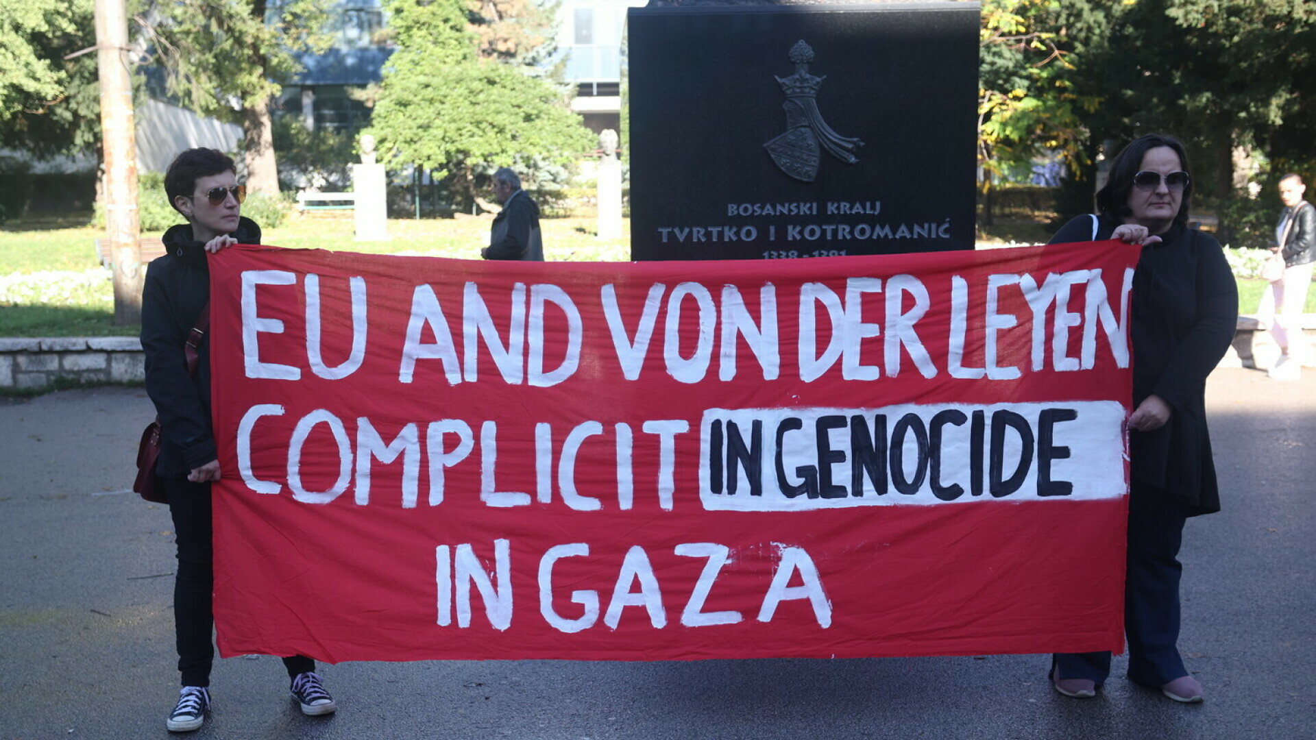 Ursulu von der Leyen u Sarajevu dočekali transparenti: "Imate perspektivu u EU, ali pod jednim ...