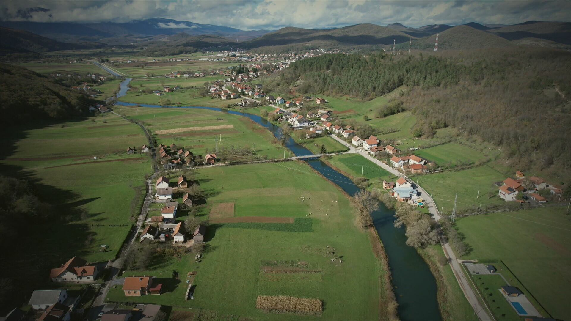 Ekološka bomba u srcu Like: "Oni znaju da se to ne smije, zato su ga ...