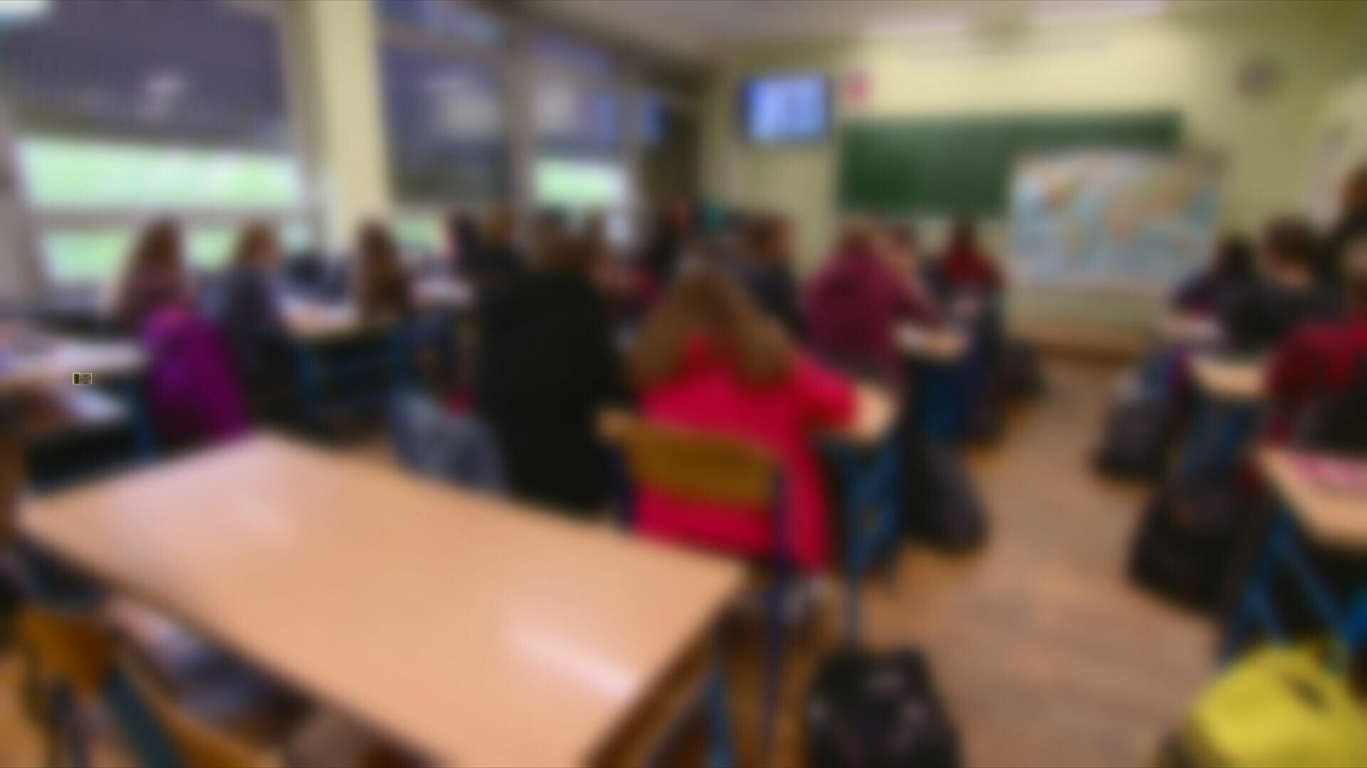 Udar na džepove nastavnika! Sindikati dižu uzbunu zbog novog zakona: "Ogorčeni smo i ljuti! Ovo ...