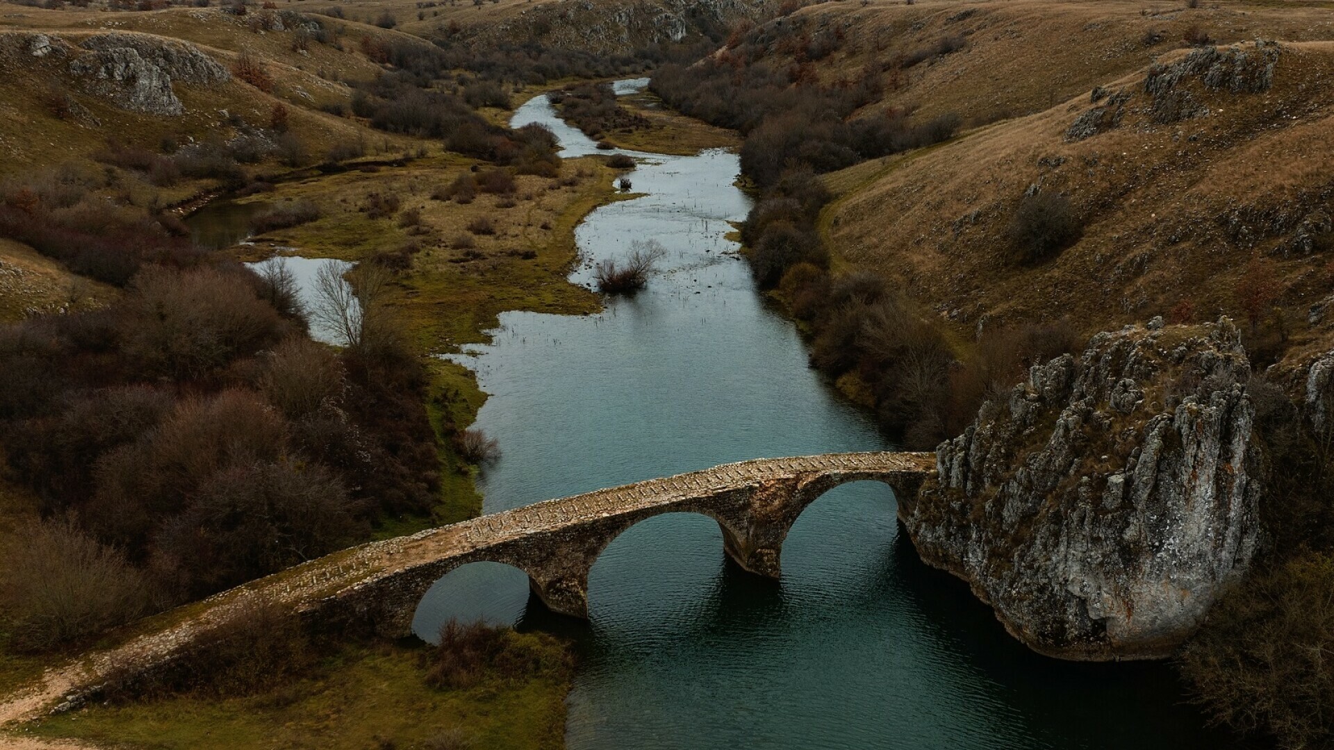 Nepoznato, a tako zanimljivo! Predivno selo Bratač koje i dalje živi ...