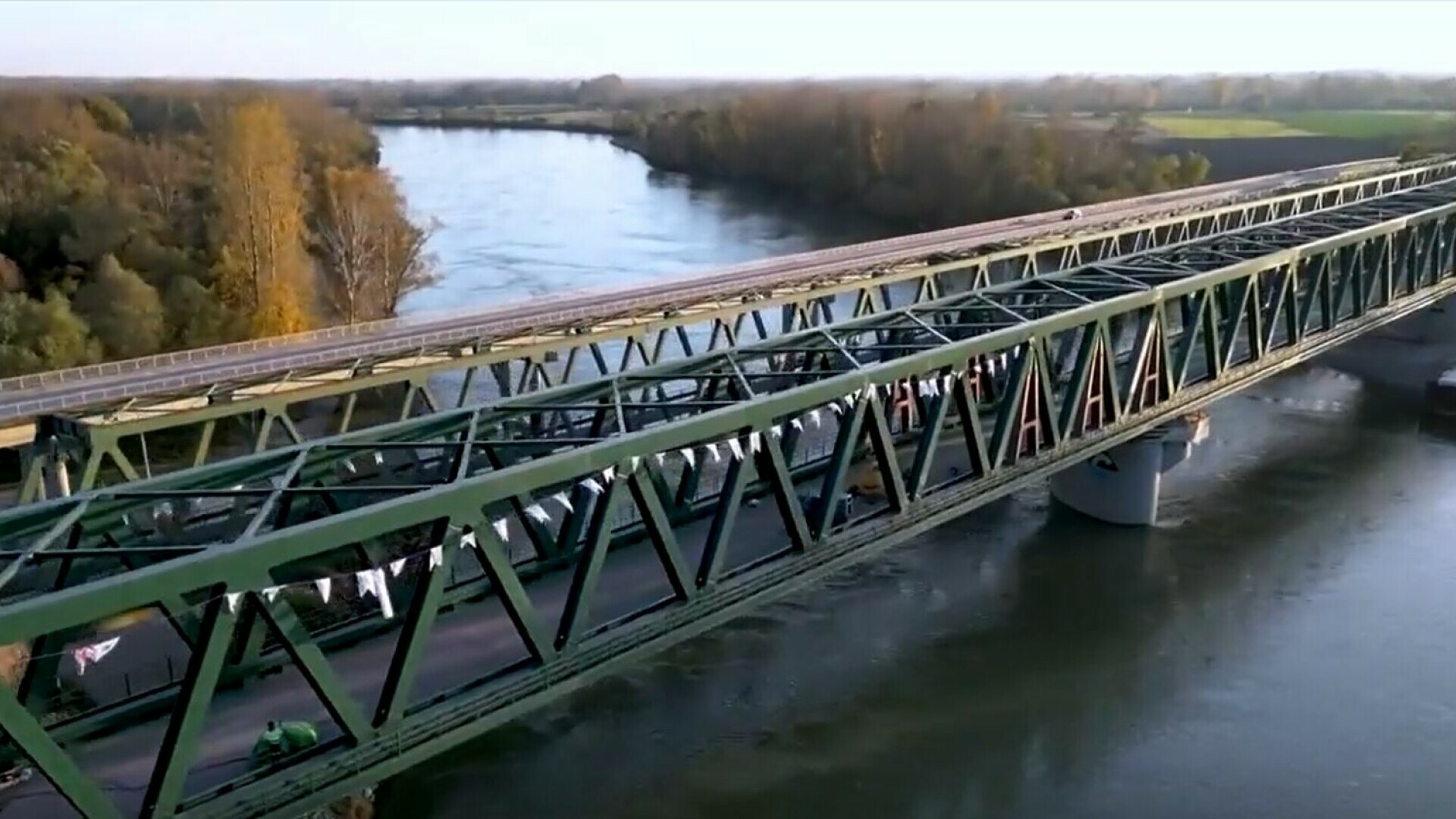 FOTO/VIDEO Pogledajte završetak mega projekta: Željeznički most spojio ...