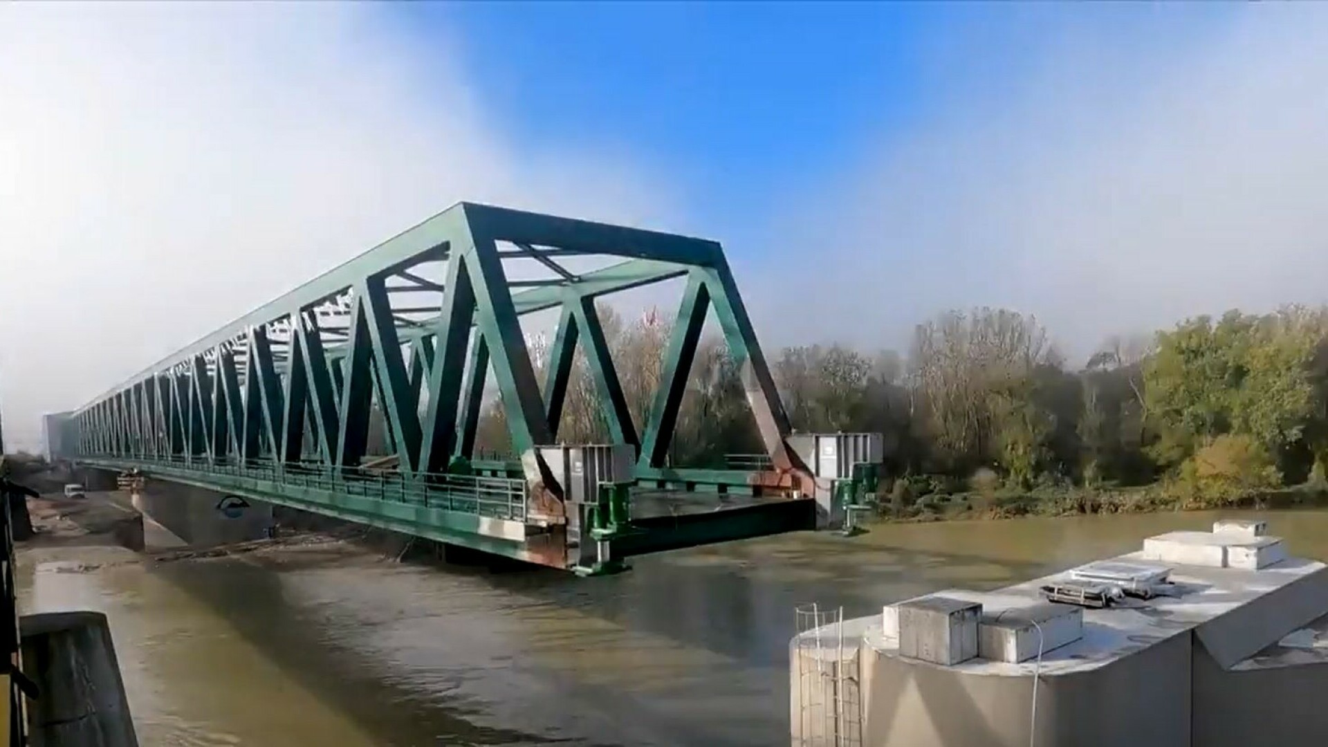 FOTO/VIDEO Pogledajte završetak mega projekta: Željeznički most spojio ...