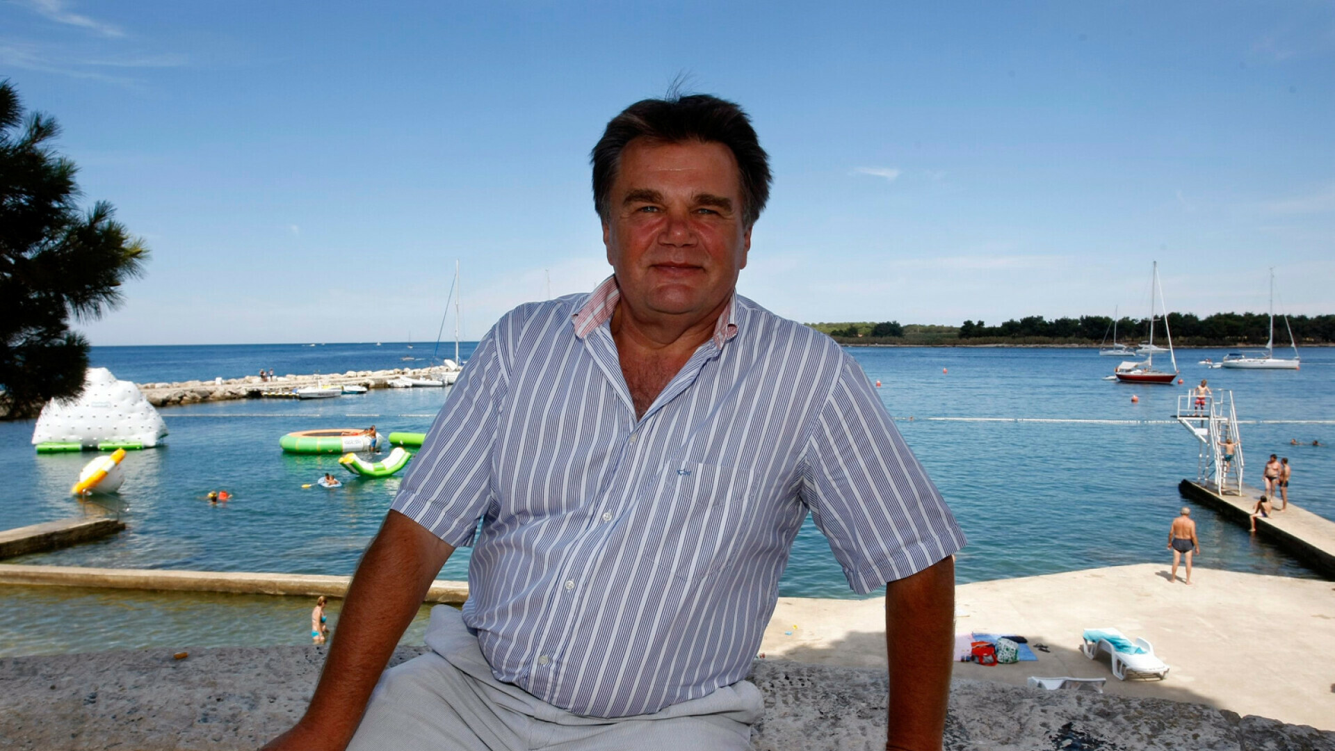 Naš bivši ministar pokazao 26 godina mlađu partnericu, znaju se dugo ...