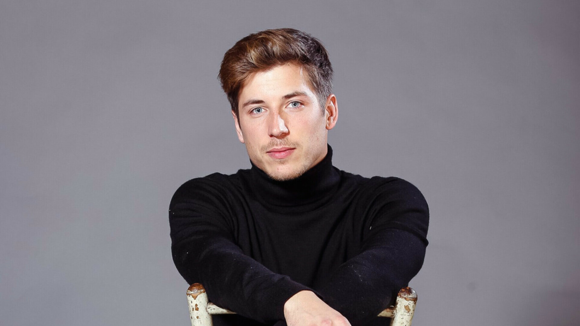 Naš zgodni glumac javio se vrućom fotkom iz tuša, Nives Celzijus nije ...