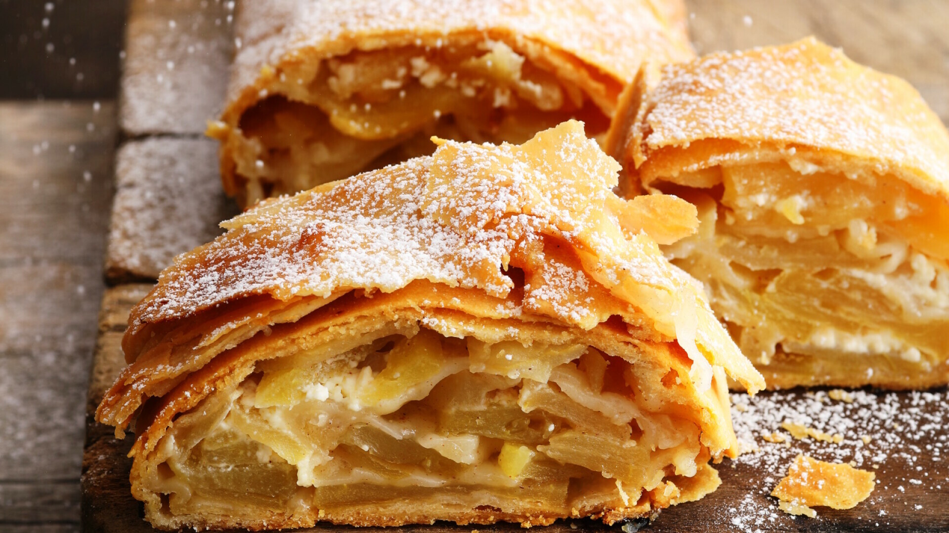 Recept za bavarsku štrudlu od jabuka s posebnim dodatkom koji daje ...