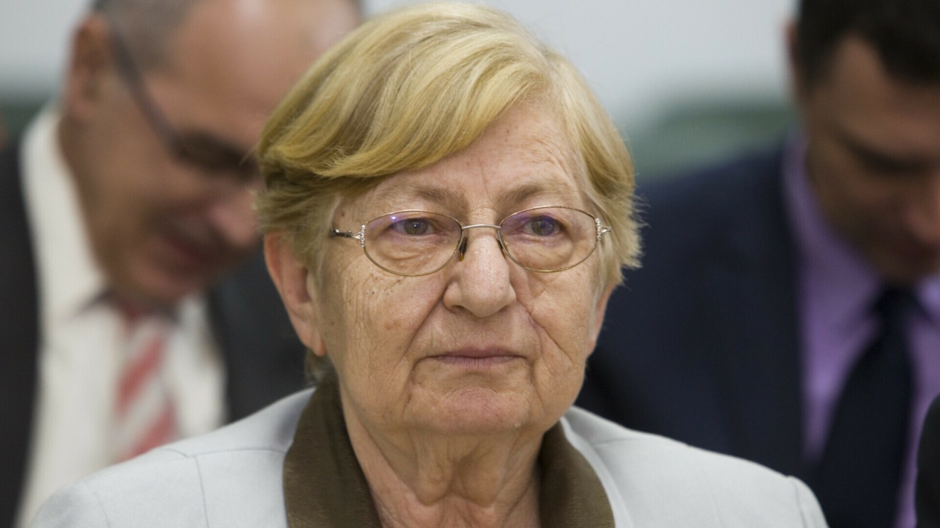 Vesna Bosanac: Priča žene koja je u najtežim trenucima stala na čelo ...