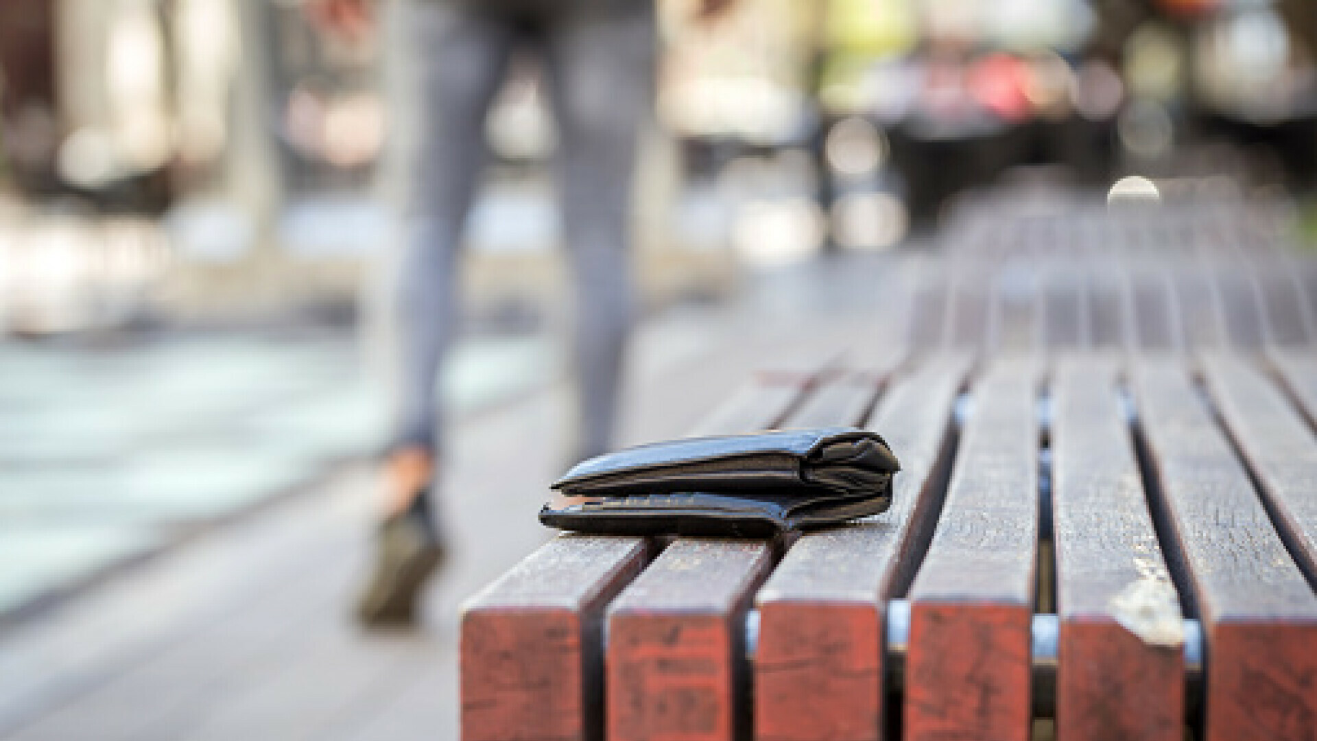 Pronađena veća svota novca: Policija poziva vlasnika da se javi