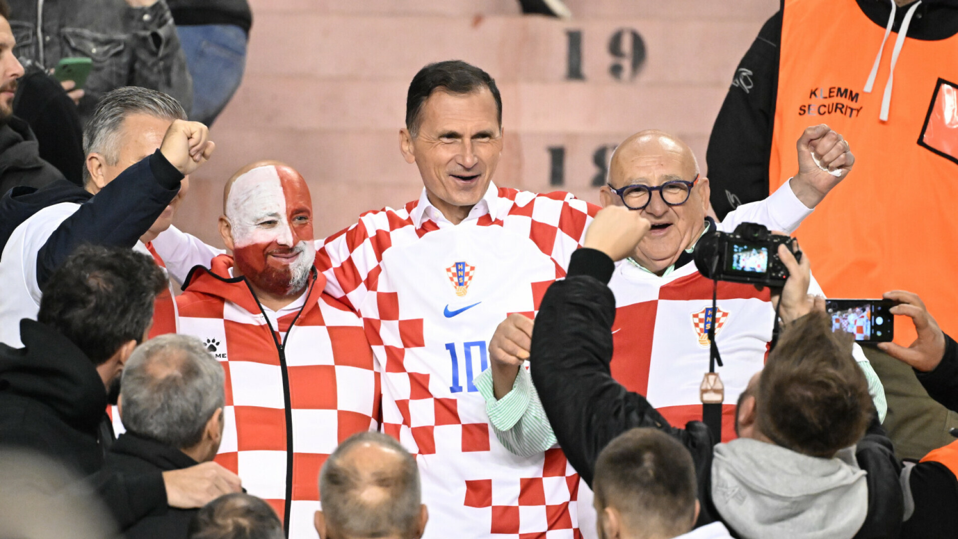Tko je supruga Dragana Primorca? Pažnju plijeni elegancijom, a može se ...