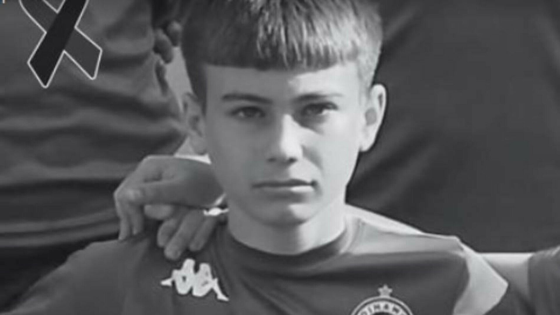 Mladi nogometaš (14) zvjerski ubijen pred školom – izboli ga šest puta