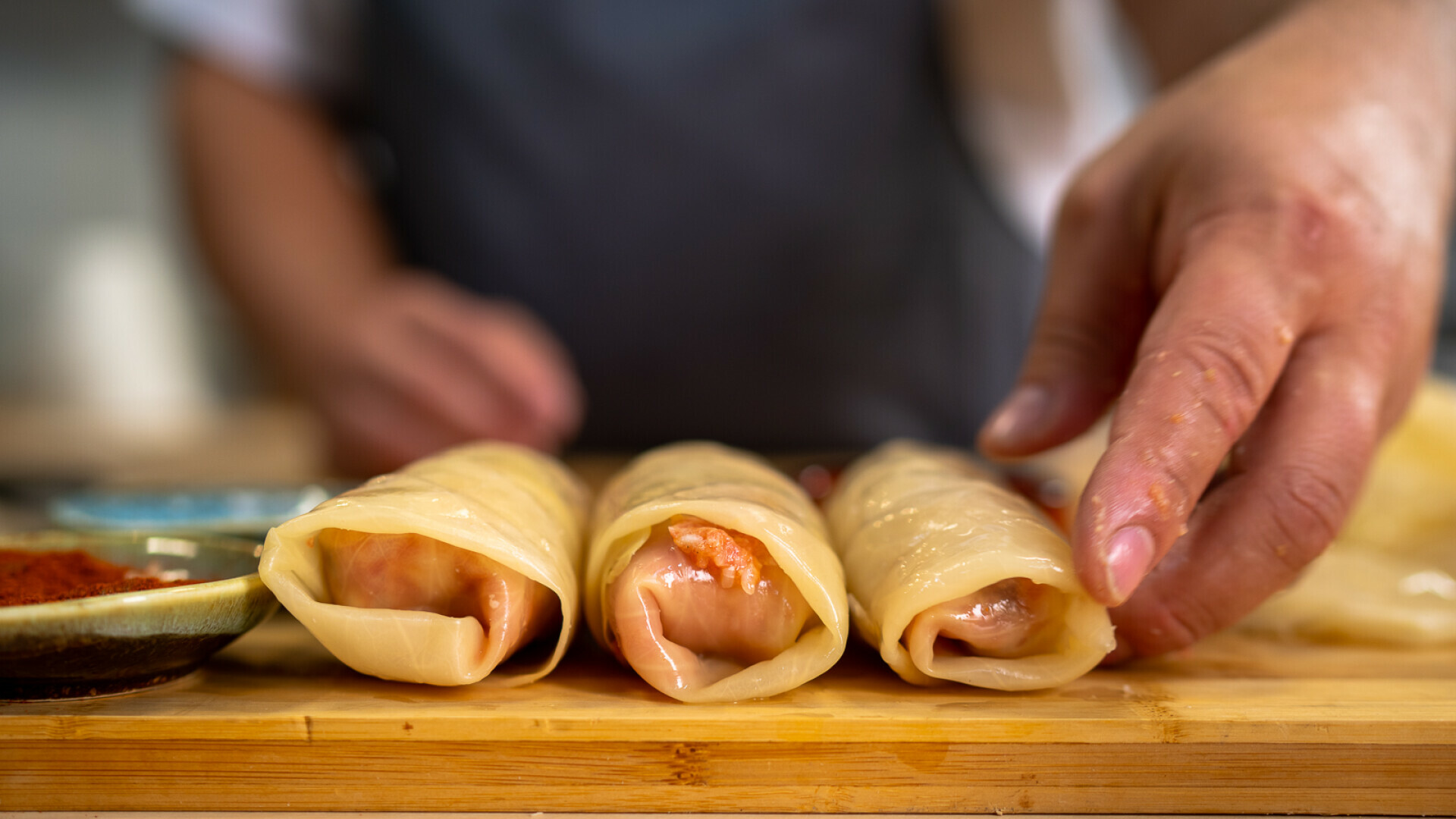 Postoji samo jedan način: Kako savršeno zarolati sarmu?