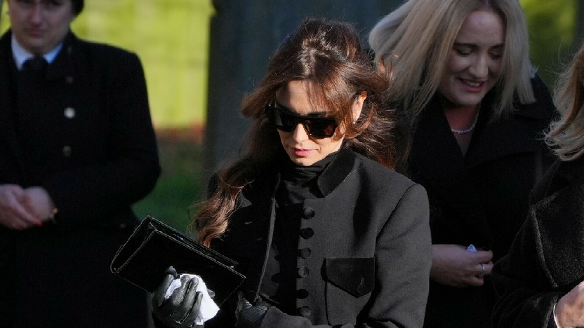 Pjevačica s kojom Liam ima sina na pogrebu je napravila nešto što nitko ...