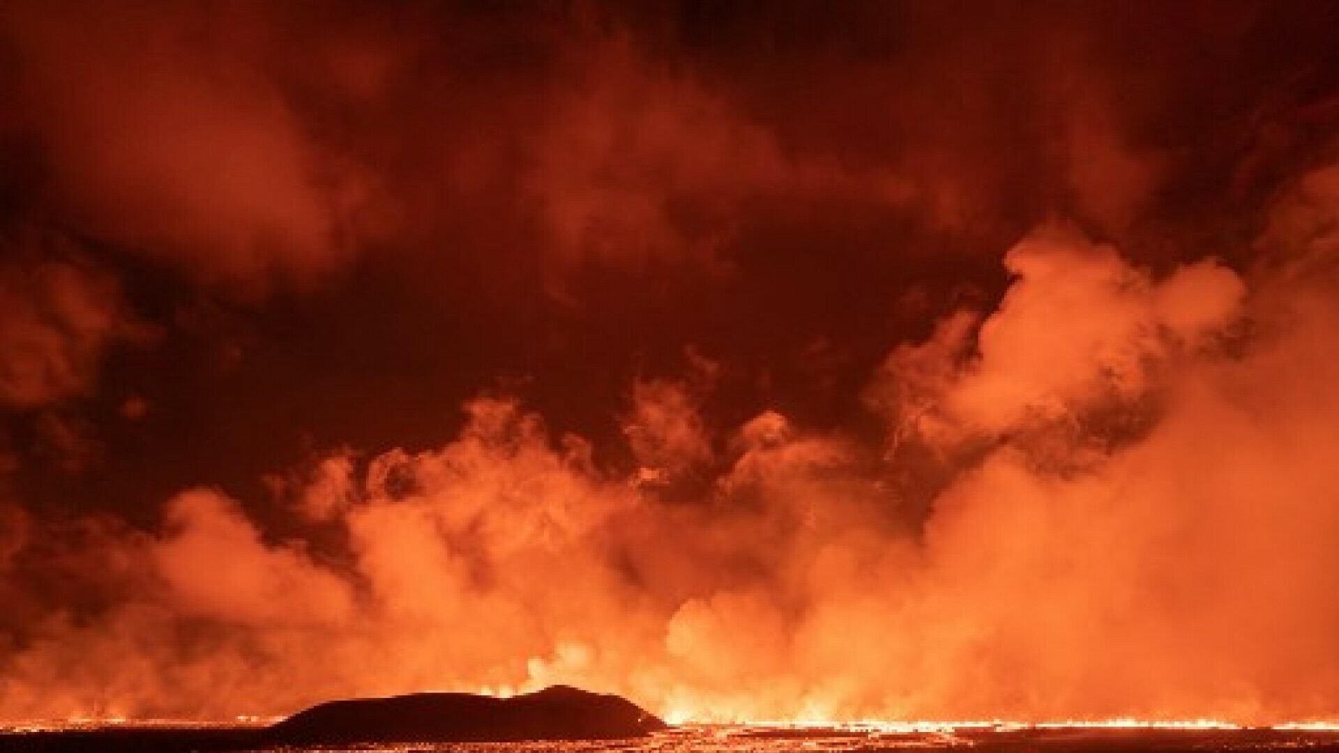 VIDEO Erumpirao vulkan na Islandu: Pepeo i dim sukljaju iz kratera
