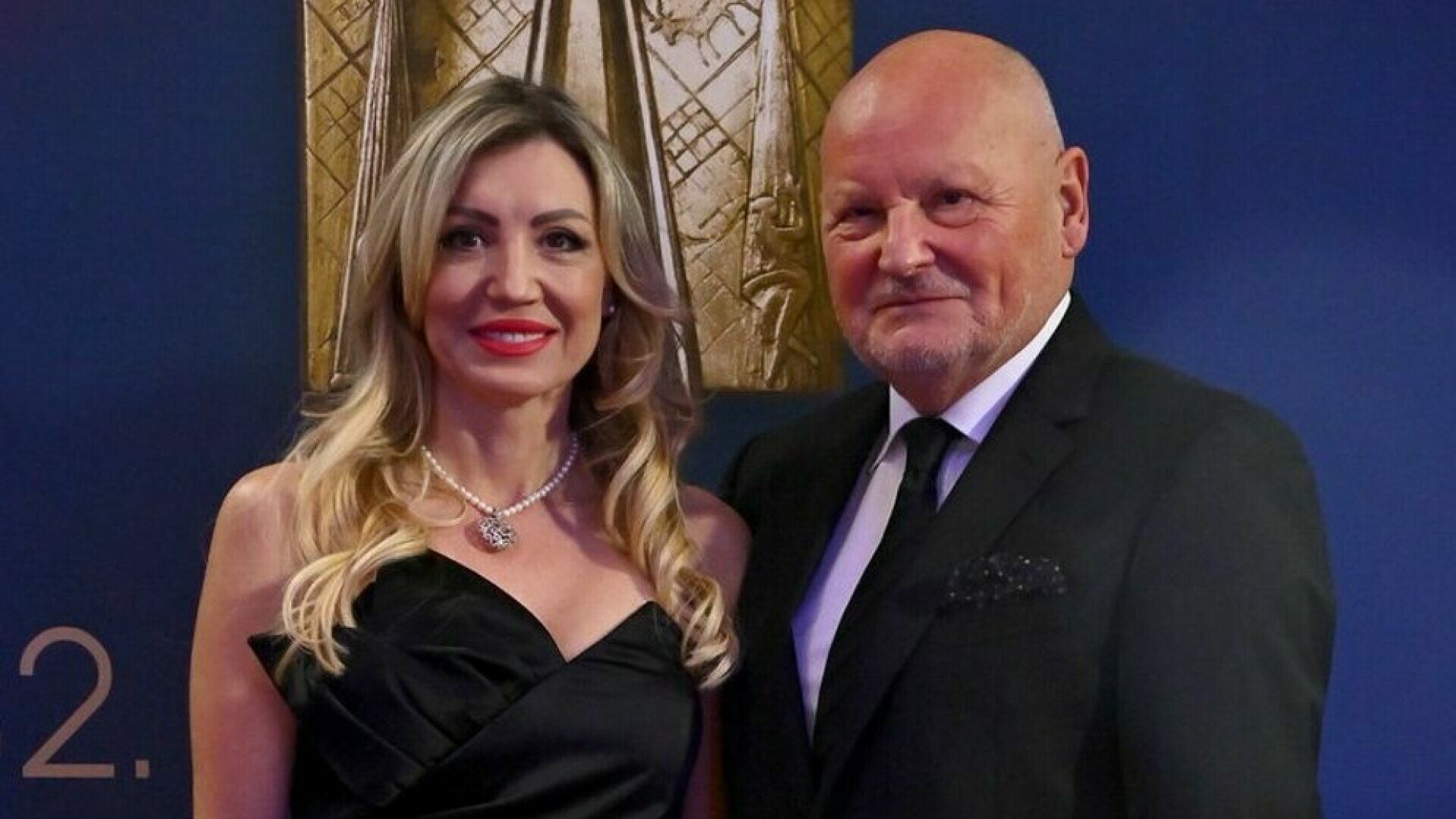 Blanka Mateša zasjenila je supruga u haljini izraženog dekoltea, a na ...