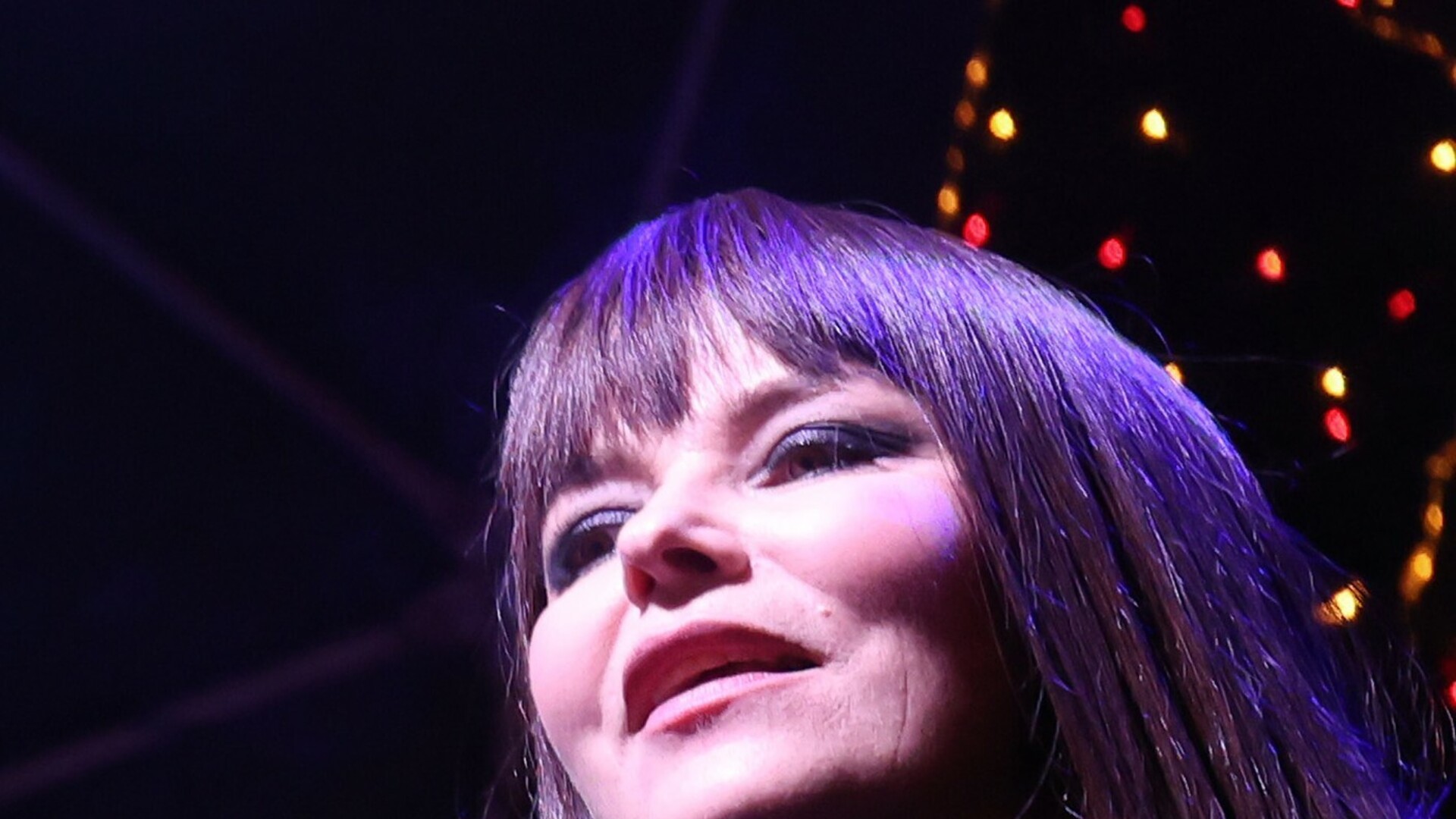 Crna koža, krzno, vezanje... Izdanje kojim se Vesna Pisarović odmaknula ...