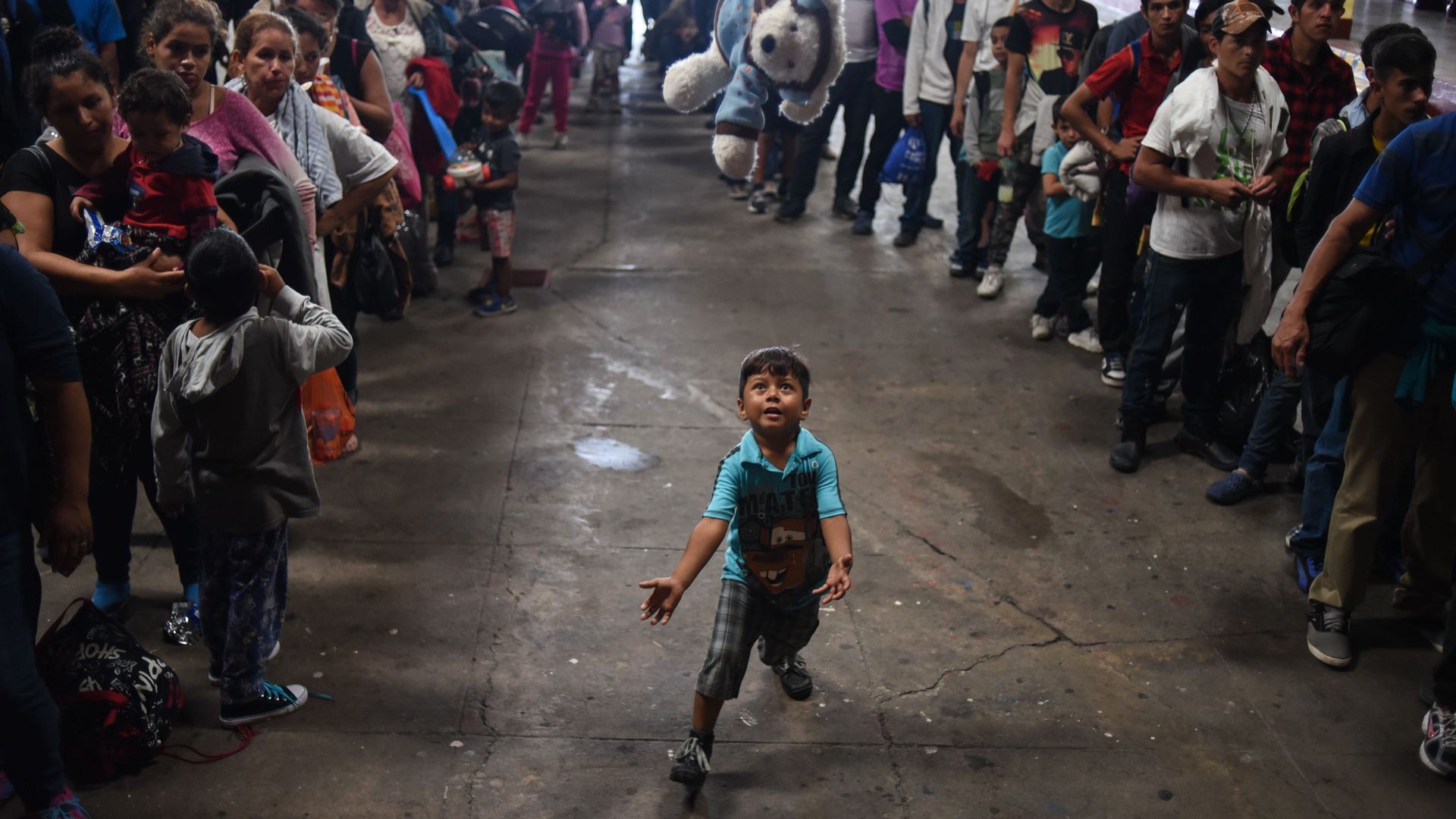 Snimke koje ostavljaju bez teksta: Migrantska karavana napreduje unatoč ...