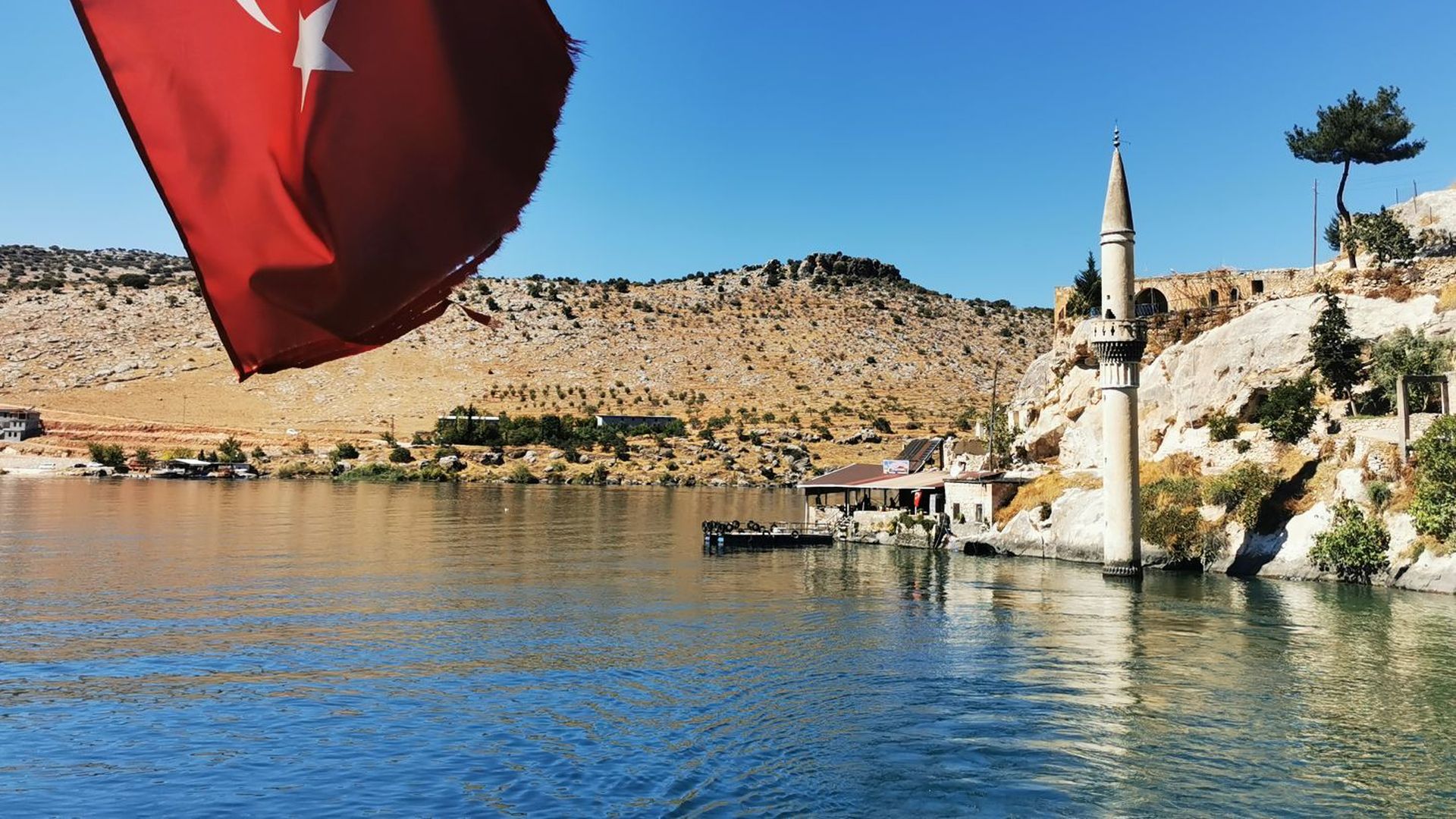 Ploveći Eufratom: Rijeka koja skriva planinu bogatstva dom je „sporih ...