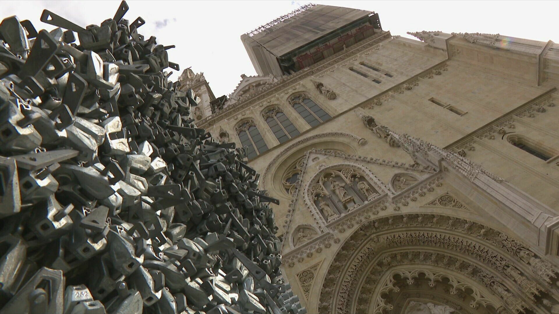 Počela obnova zagrebačke katedrale: Postavljaju se skele, radi se o 600 tona čelika