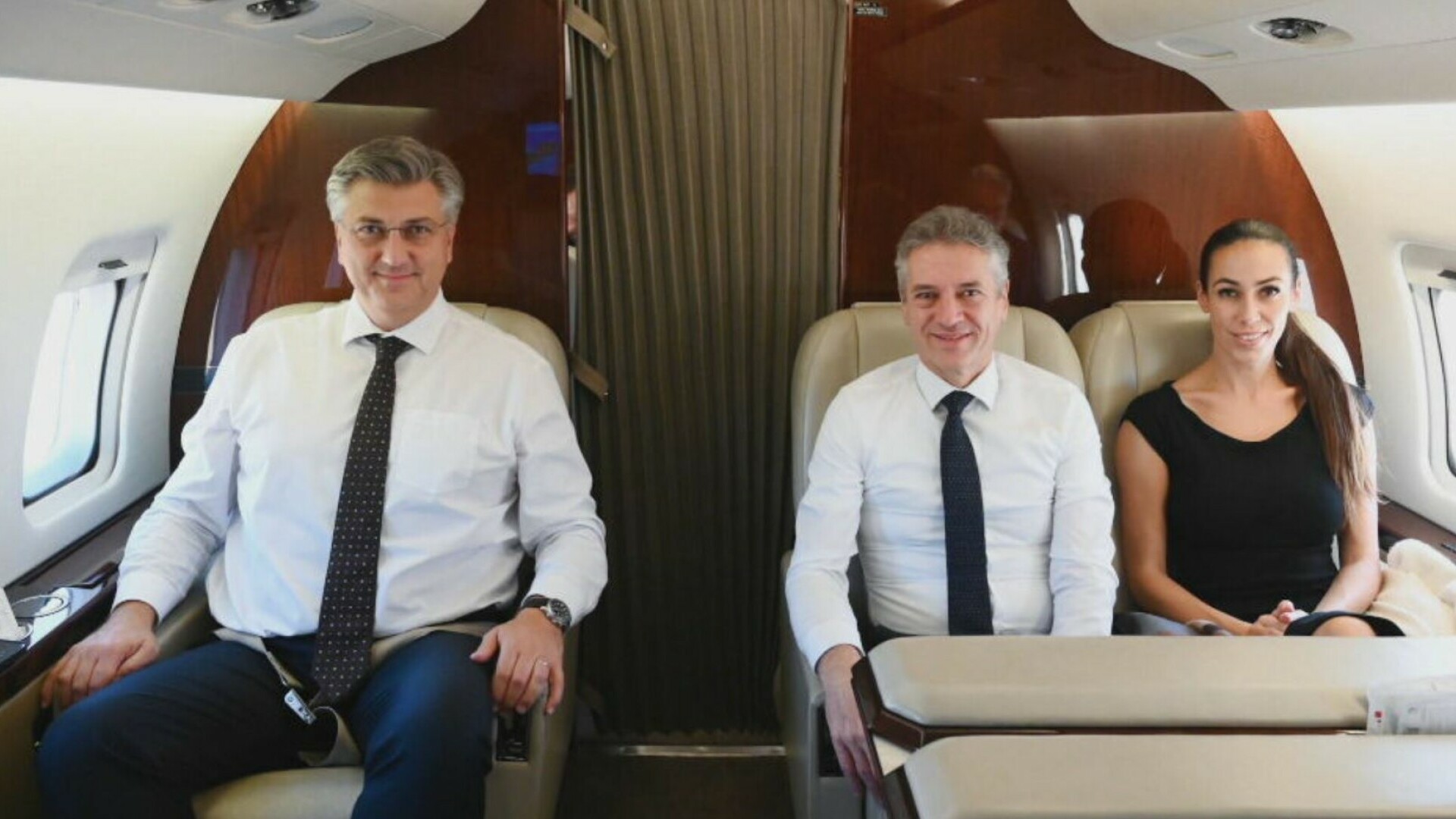 Dobrosusjedski odnosi nastavljaju se i u avionu: Plenković se pohvalio fotografijom