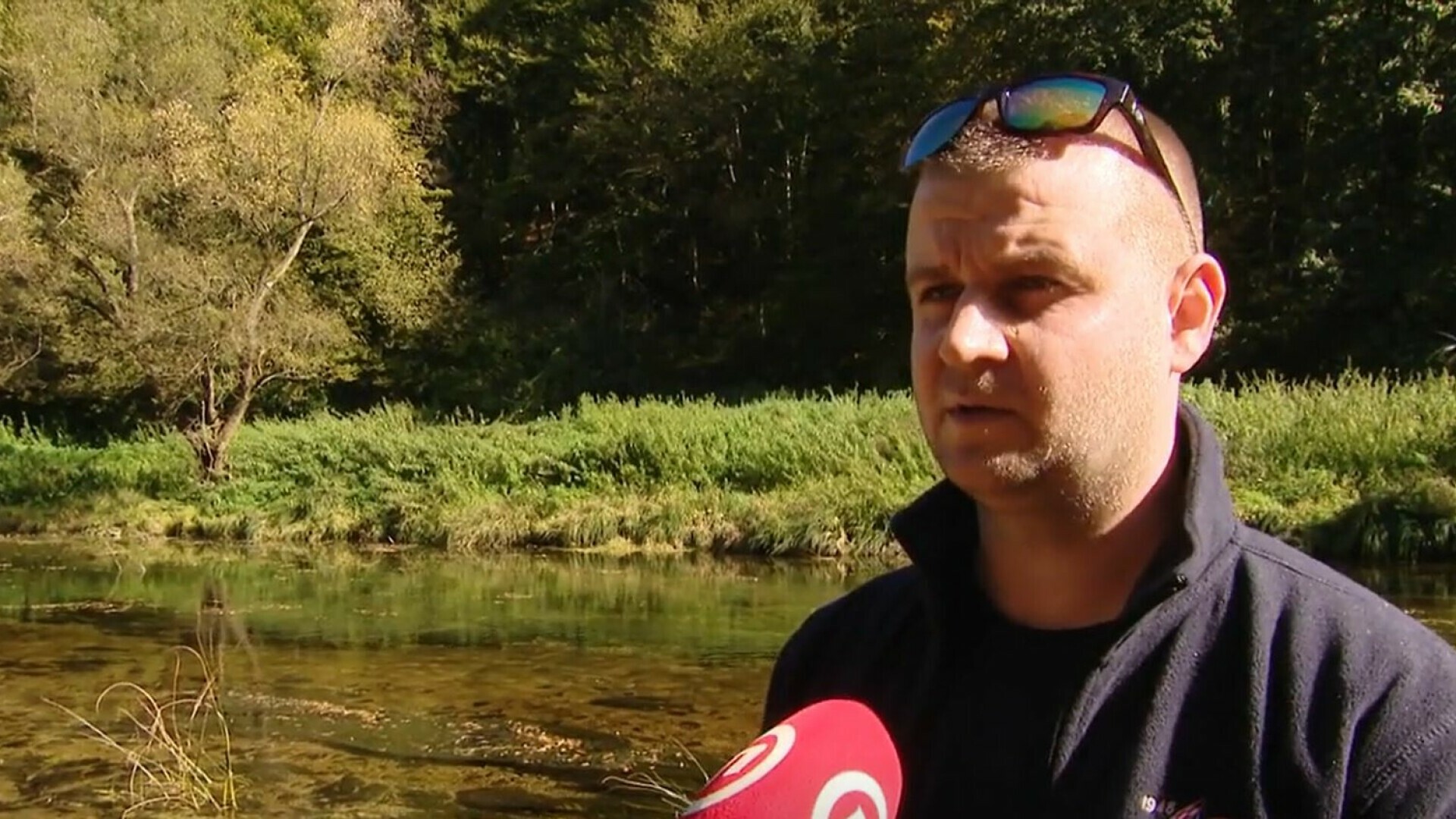 Za sobom ostavljaju odbačenu odjeću, obuću, higijenske potrepštine ...