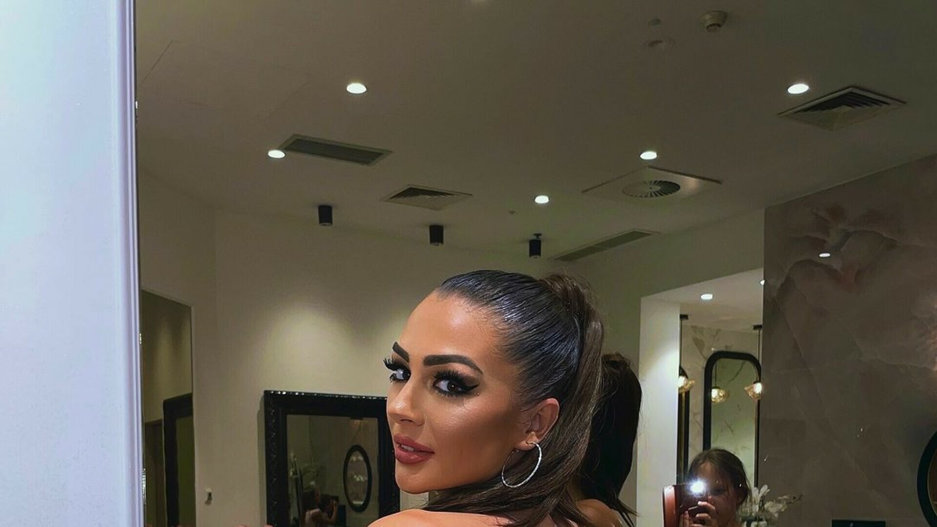 Znate li da Vuco ima prelijepu kćer? Ne voli se javno eksponirati, a ...