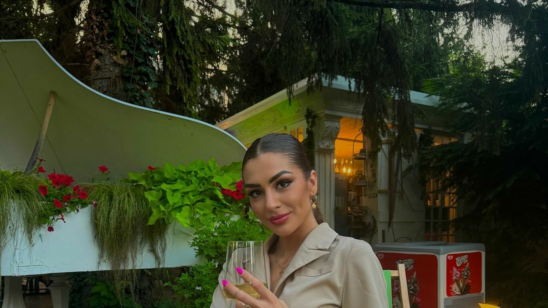 Znate li da Vuco ima prelijepu kćer? Ne voli se javno eksponirati, a ...