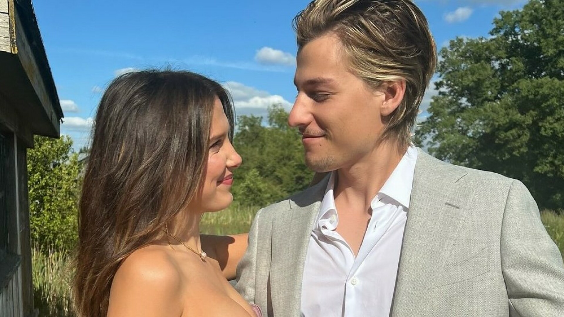 Glumica i sin legendarnog glazbenika postali roditelji: ''A onda ih je ...