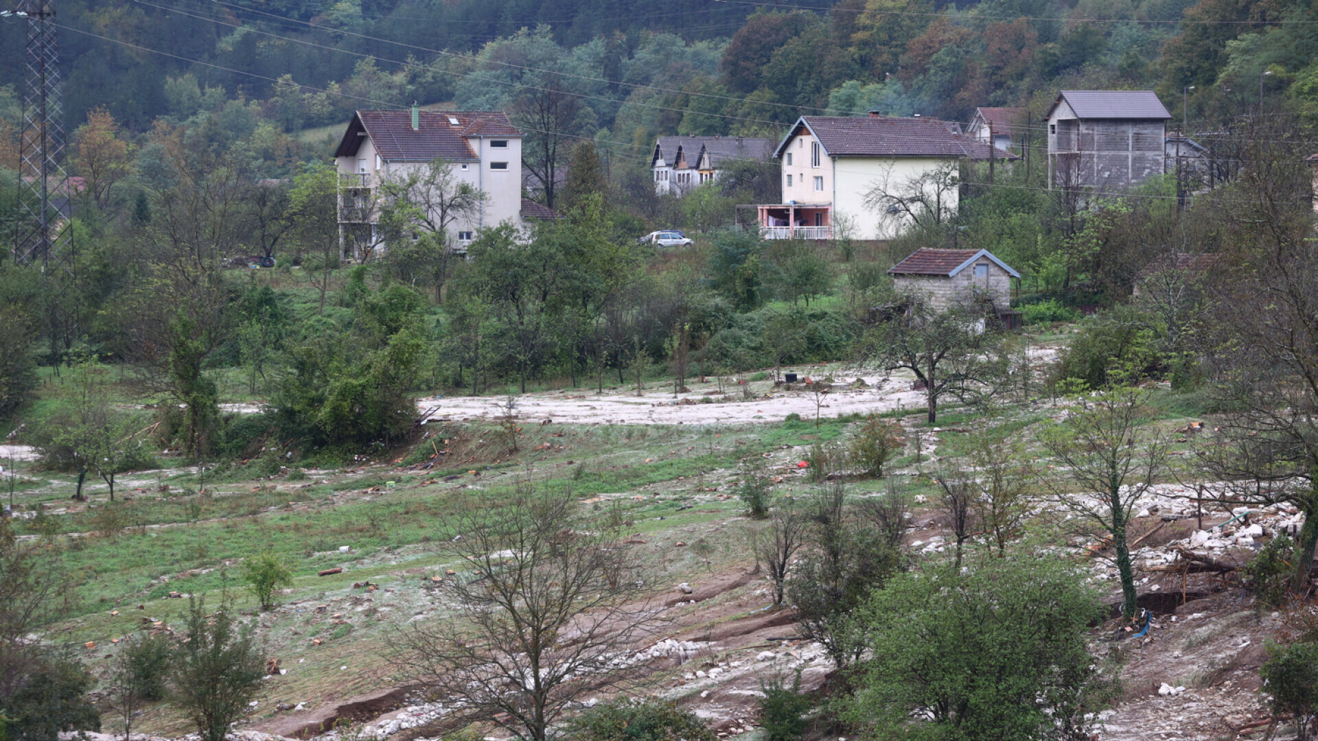VIDEO/FOTO Objavljene snimke iz zraka: Pogledajte razmjere katastrofe u BiH