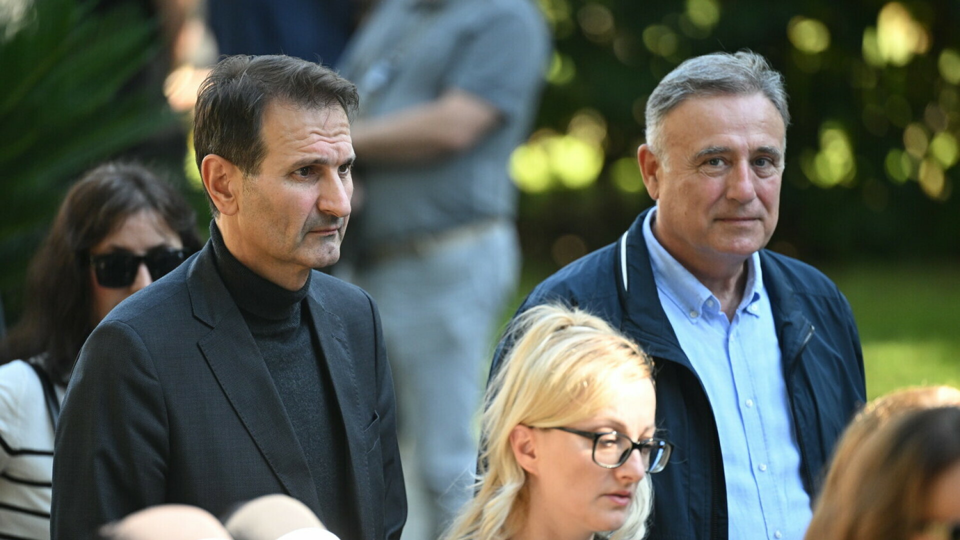 FOTOGALERIJA Ivo Sanader došao iz kaznionice na sprovod bratu Vinku