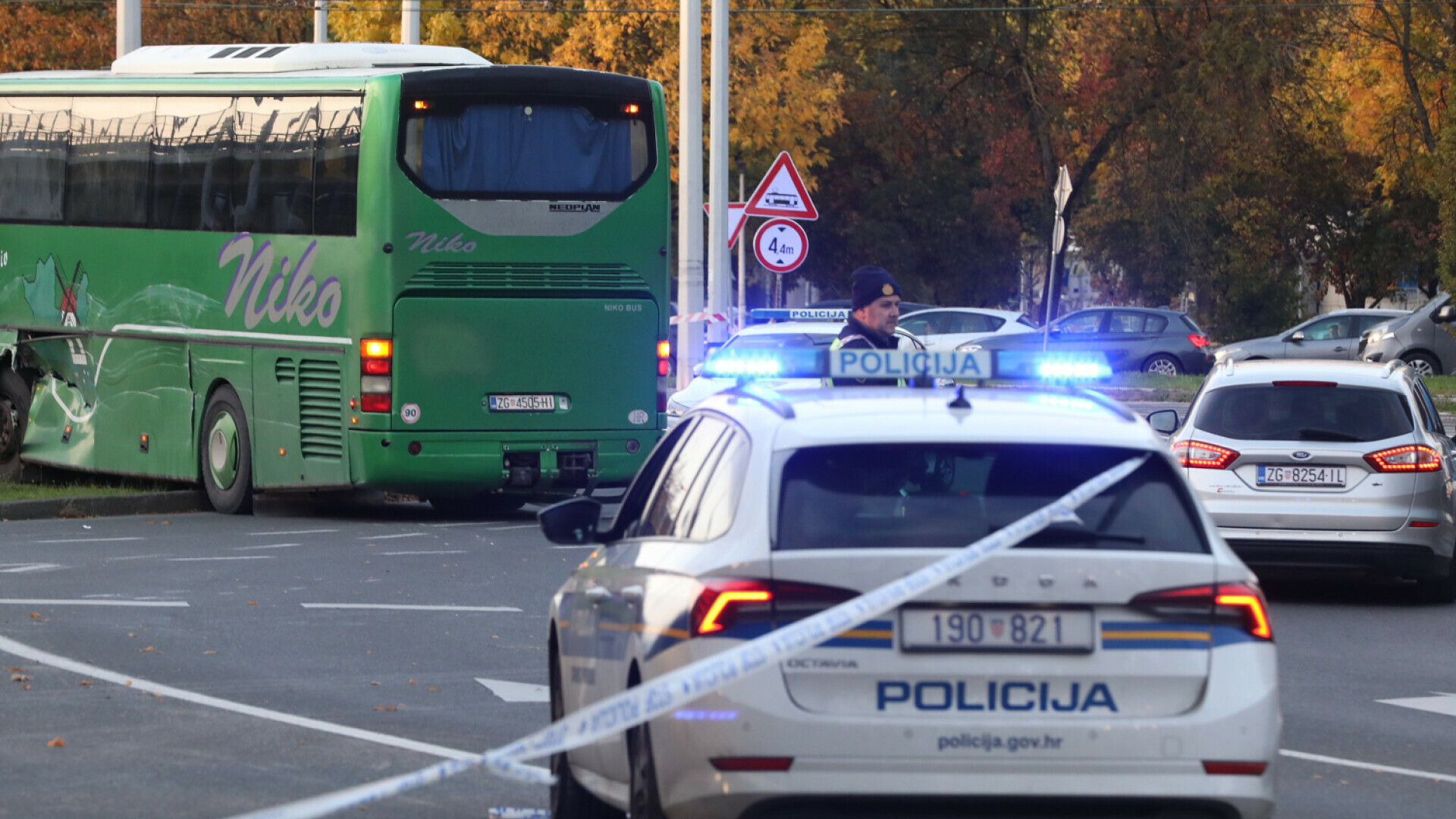 FOTO Policija traži svjedoke nesreće u Zapruđu: Otkriveno da je bilo i treće vozilo