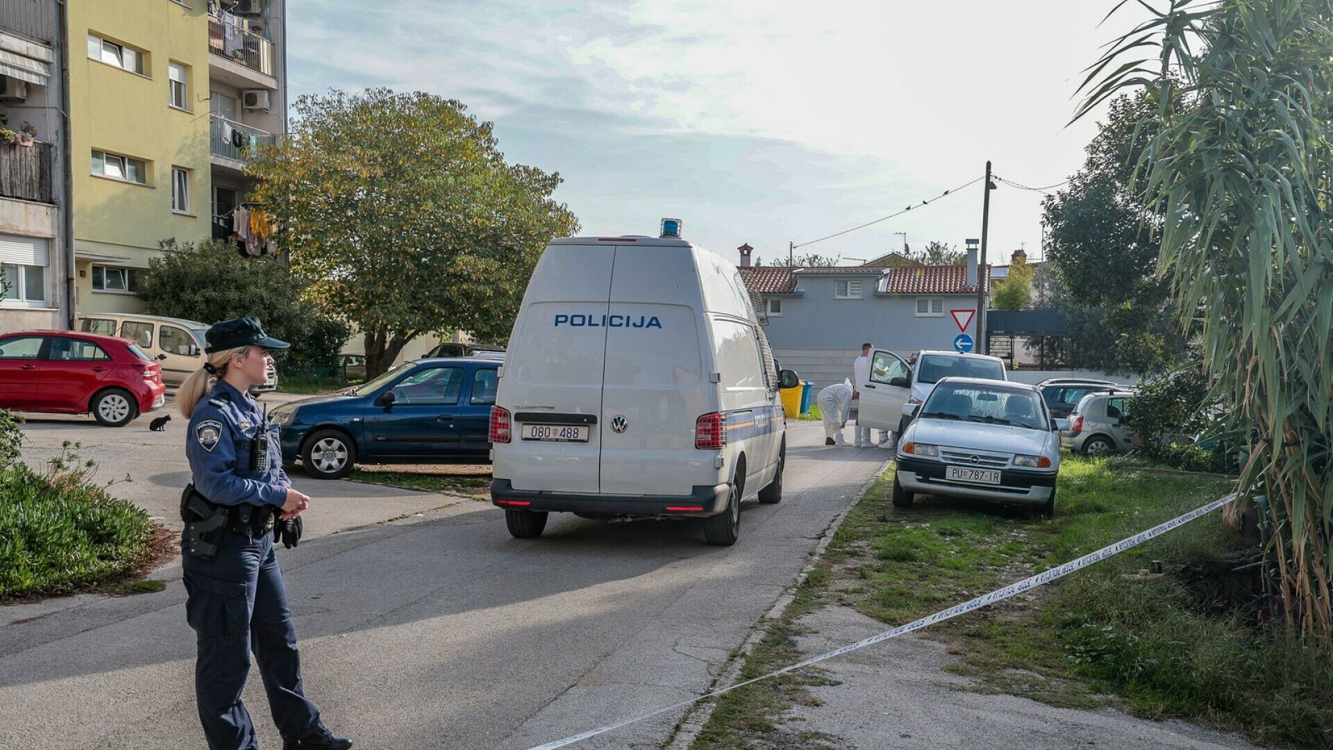 FOTO Policija sumnja na ubojstvo: Mrtav muškarac pronađen u stanu