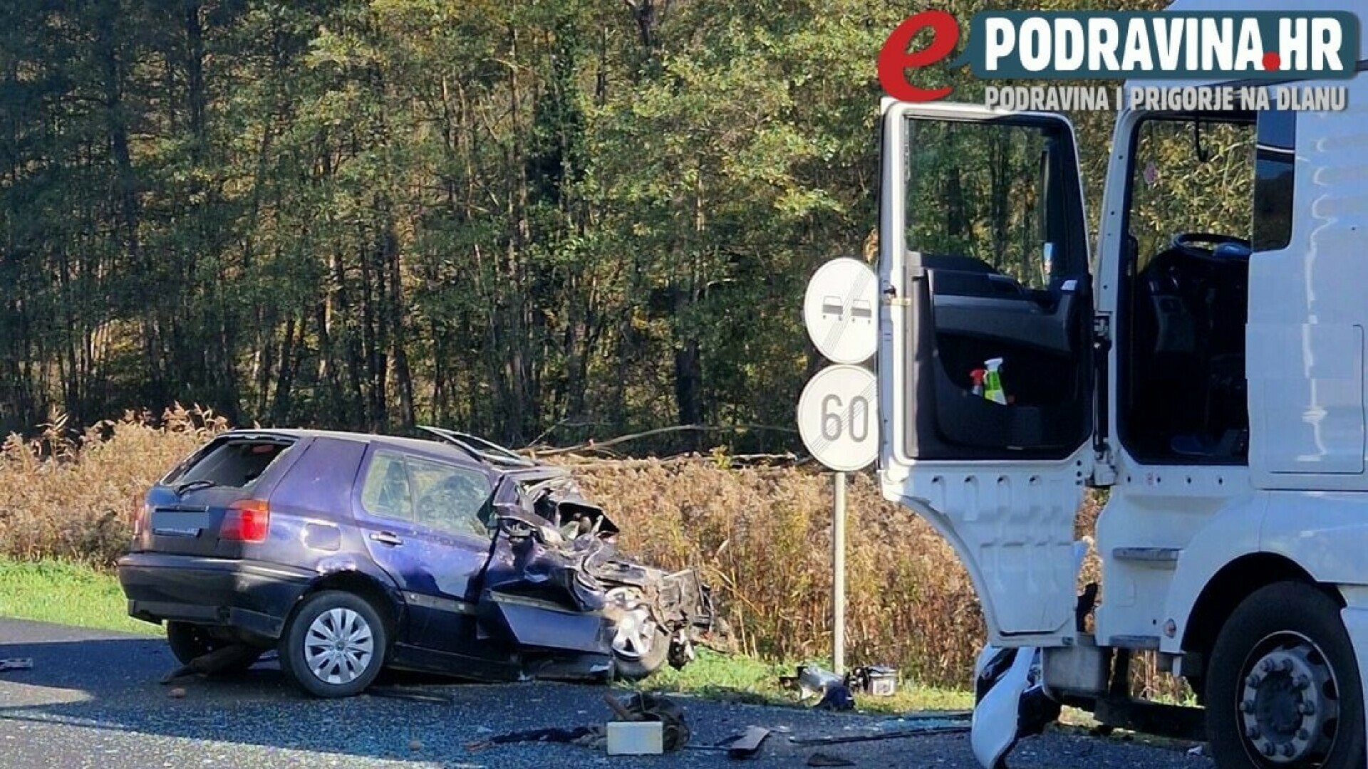FOTO Strava na cesti: Vozač poginuo u sudaru s kamionom, automobil ...