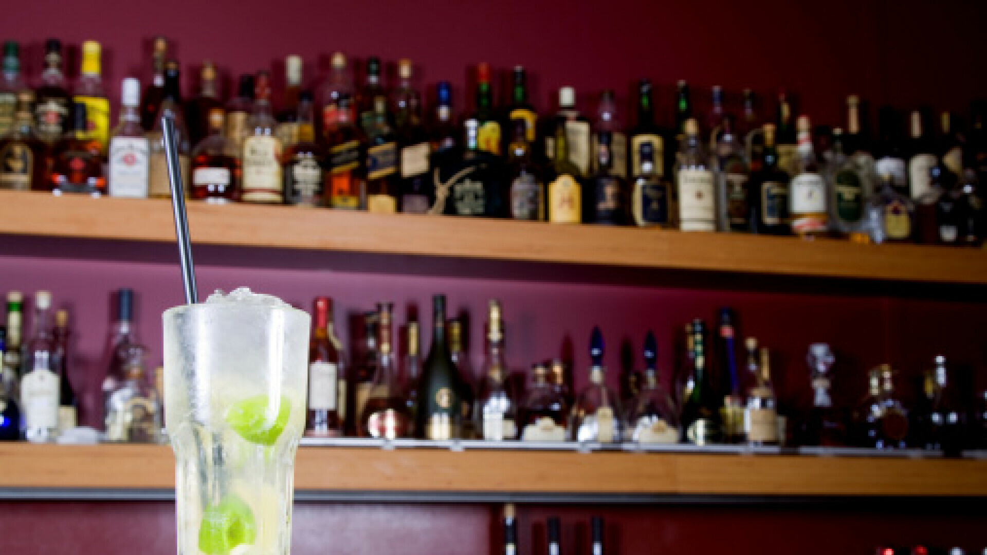 Panika se širi zemljom - ljudi nakon posjeta baru ili restoranu oslijepe i padaju u komu: "Ovo ...