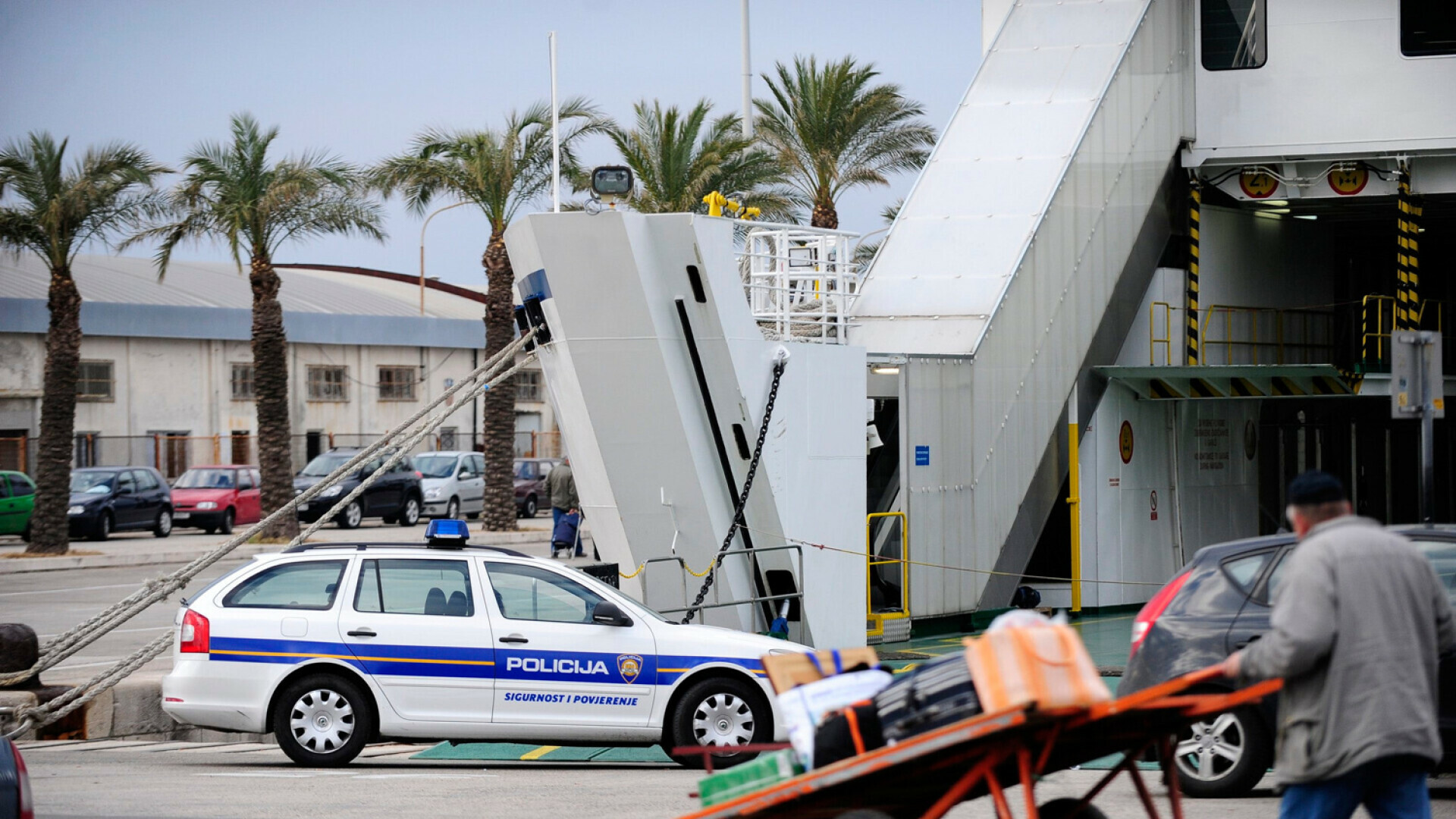 Indijac pritvoren zbog pokušaja ubojstva na našem otoku: "Udario ga je ...