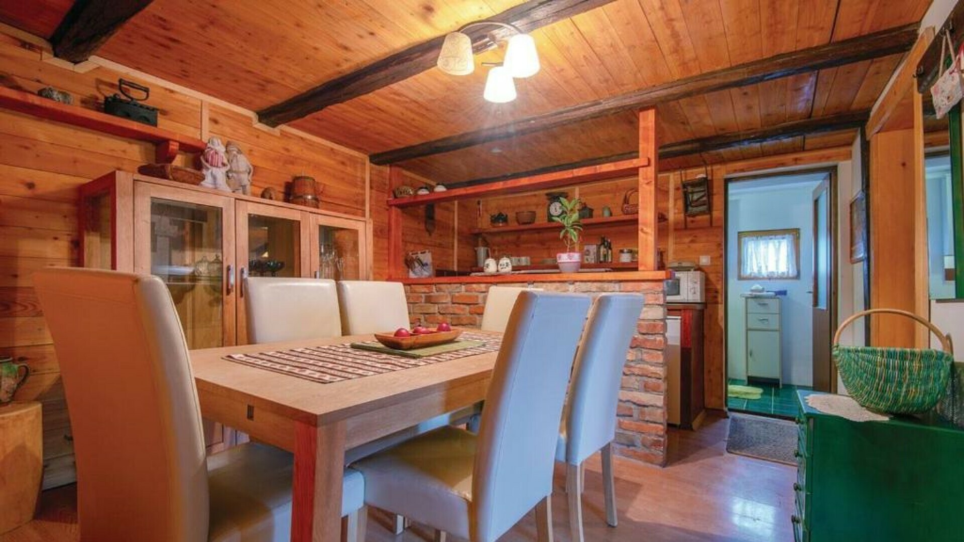 Grebengradska Medna Hiža: Imanje koje vas poziva da predahnete i ...